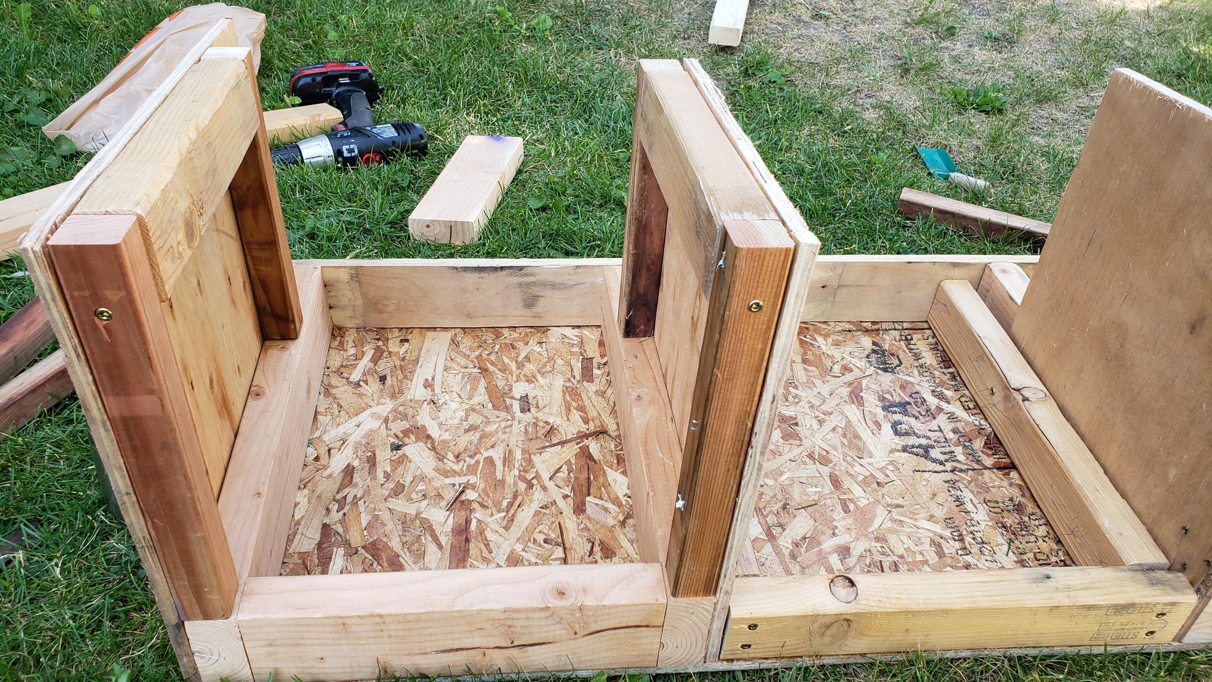 Easy Egg Collecting Exterior Nesting Box : 5 Steps (with Pictures ...