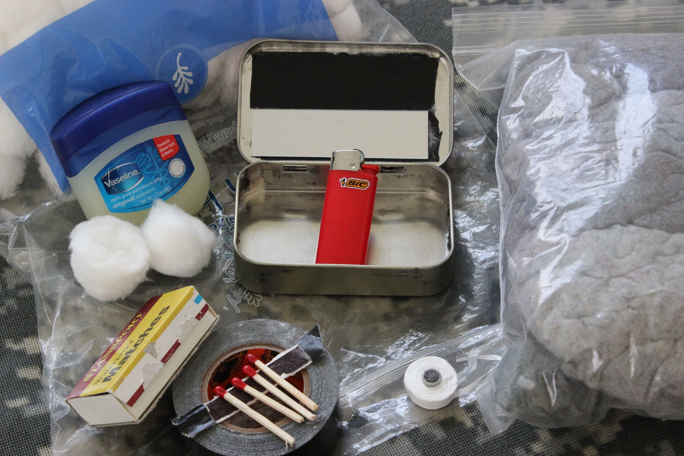 Altoids Survival Kit 2.0 : 12 Steps (with Pictures) - Instructables