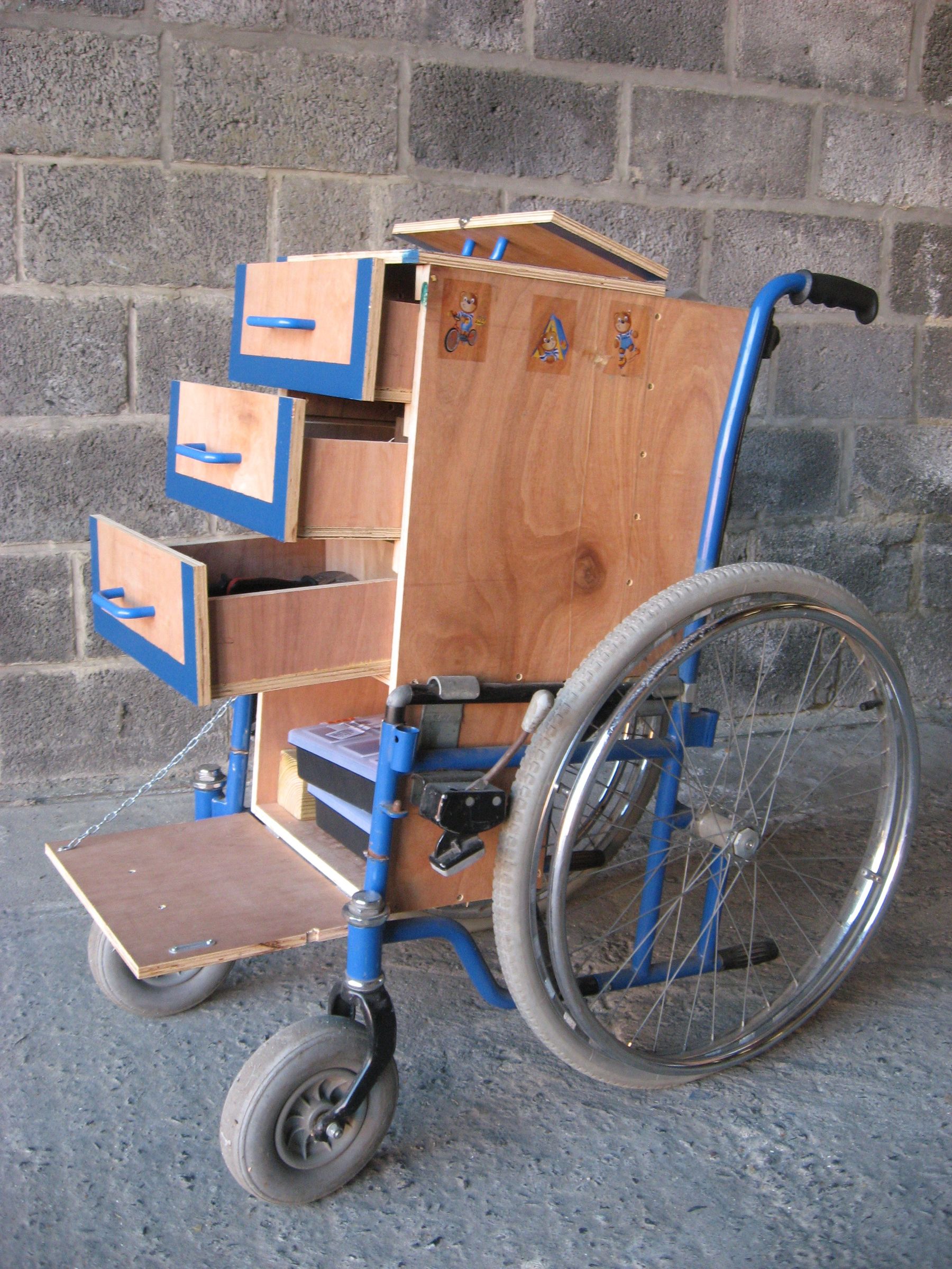 Wheelchair Workstation : 8 Steps (with Pictures) - Instructables