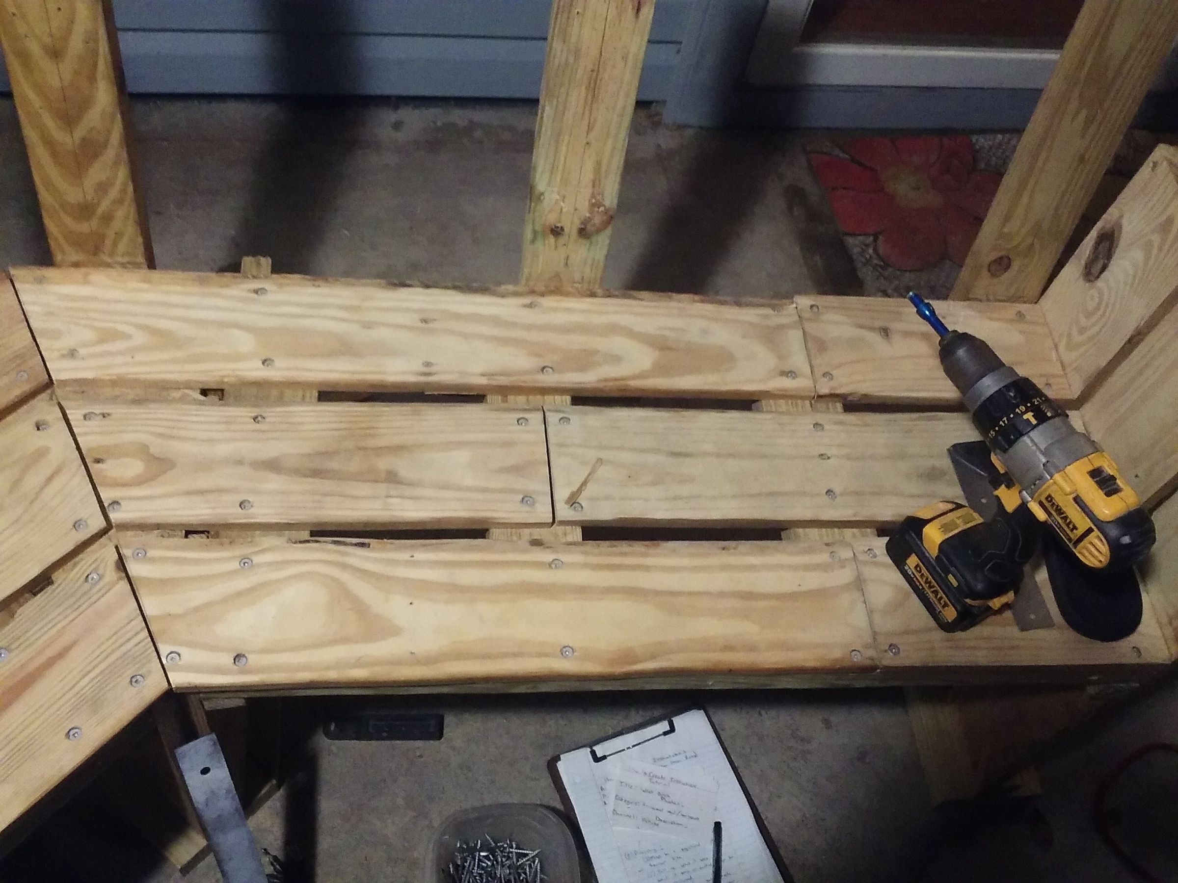 Pallet Corner Bench : 8 Steps (with Pictures) - Instructables
