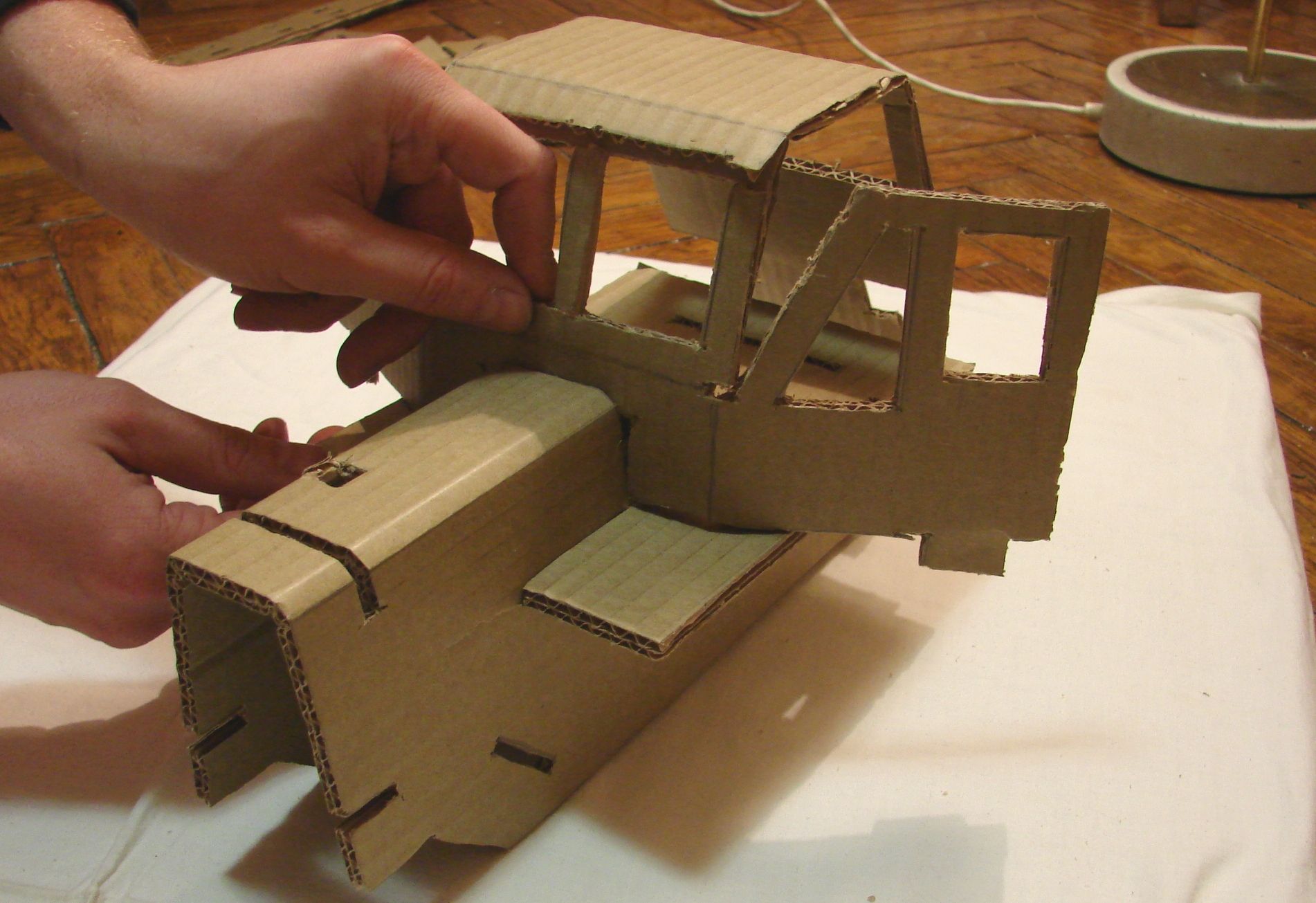 Tractor-cardboarder : 16 Steps (with Pictures) - Instructables