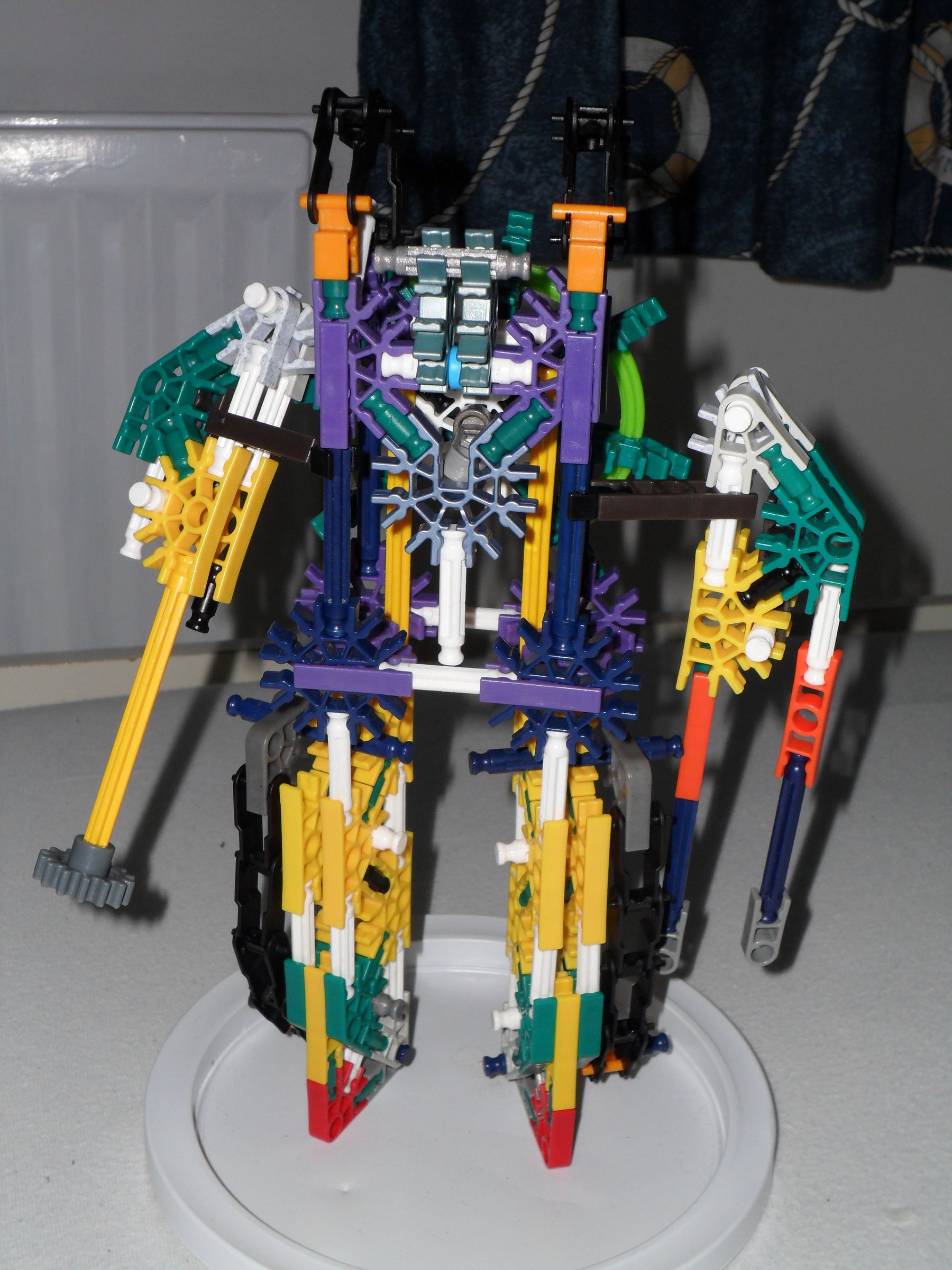 Knex Transformer and R2-D2 - Instructables