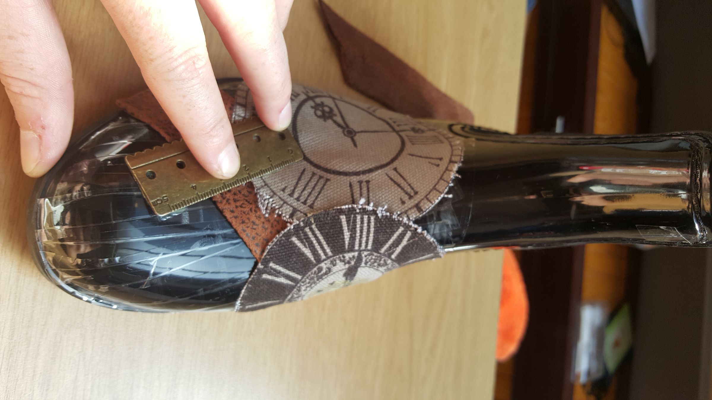 Temporary Makeover Shoes Using Tape : 6 Steps - Instructables
