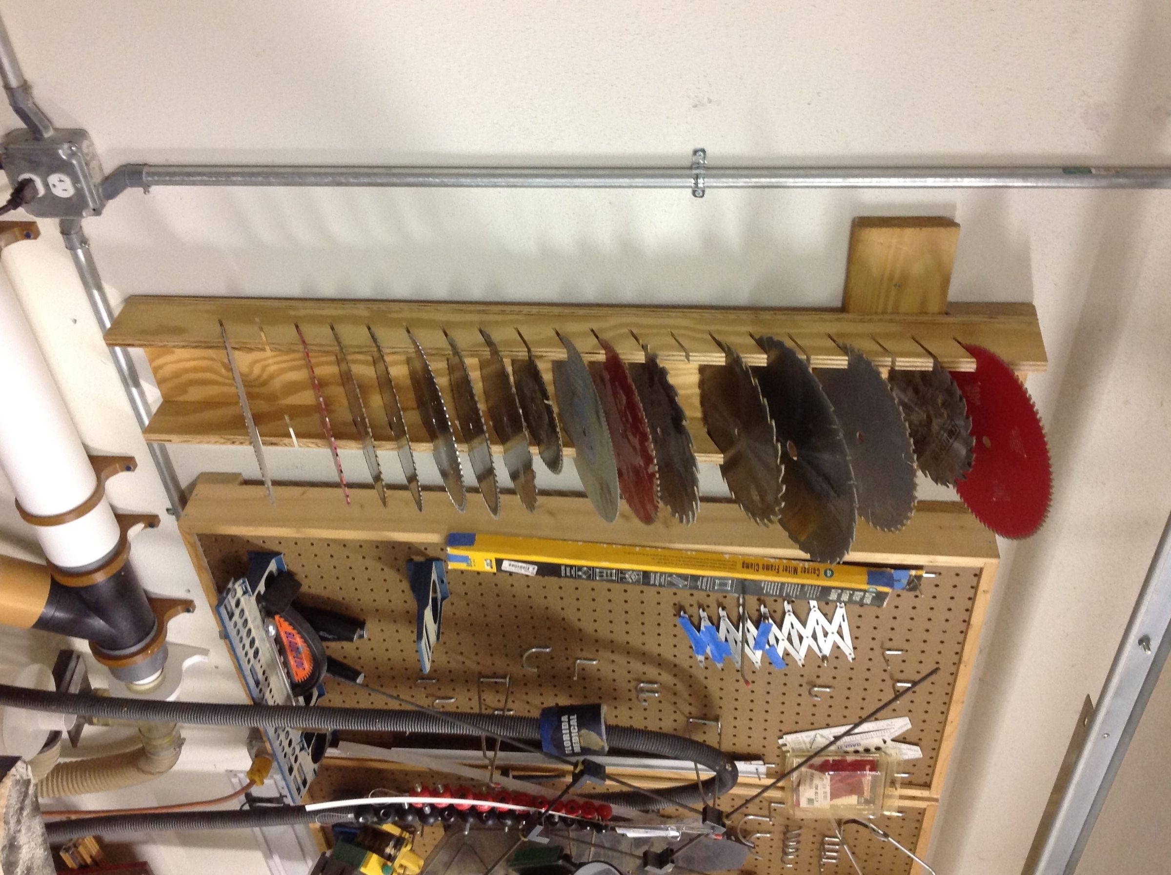 Simplified 10 Inch Saw Blade Storage : 3 Steps - Instructables