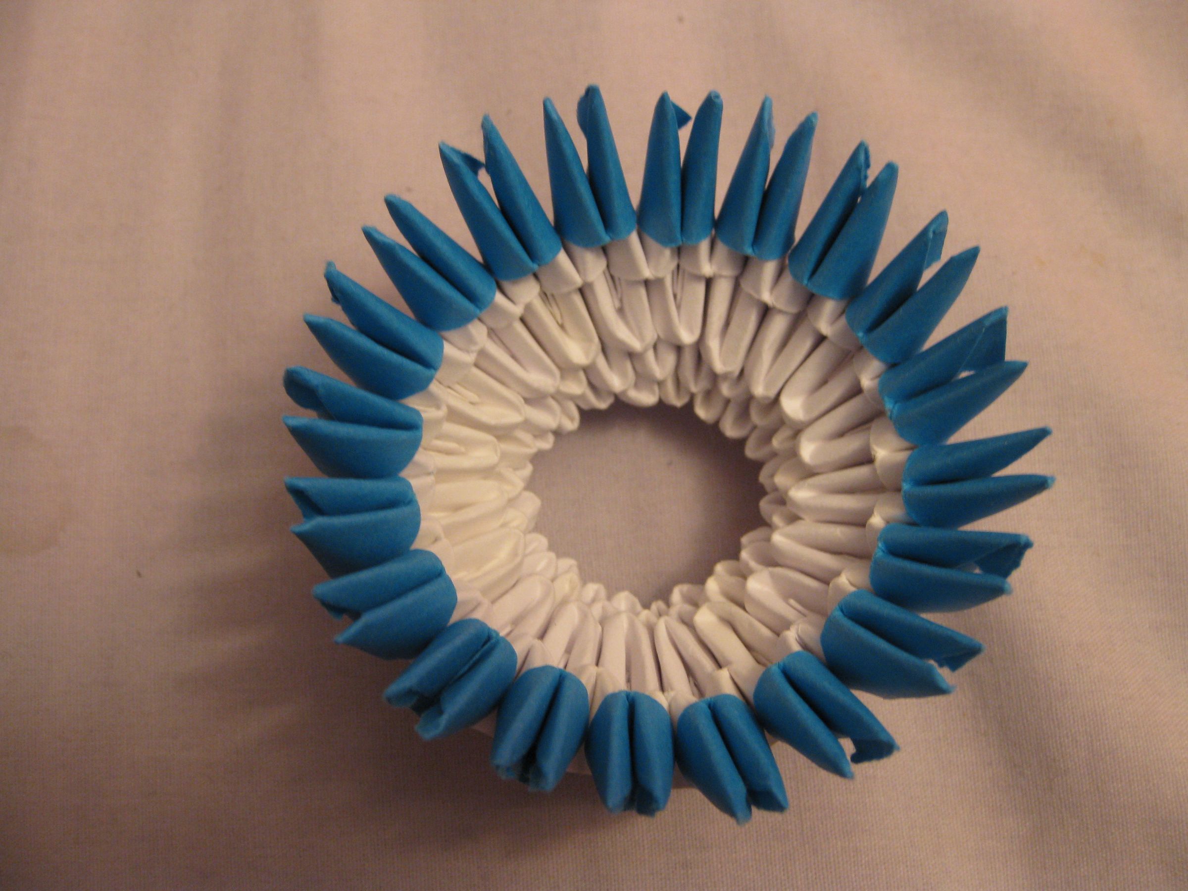 Modular Origami Swan : 11 Steps (with Pictures) - Instructables