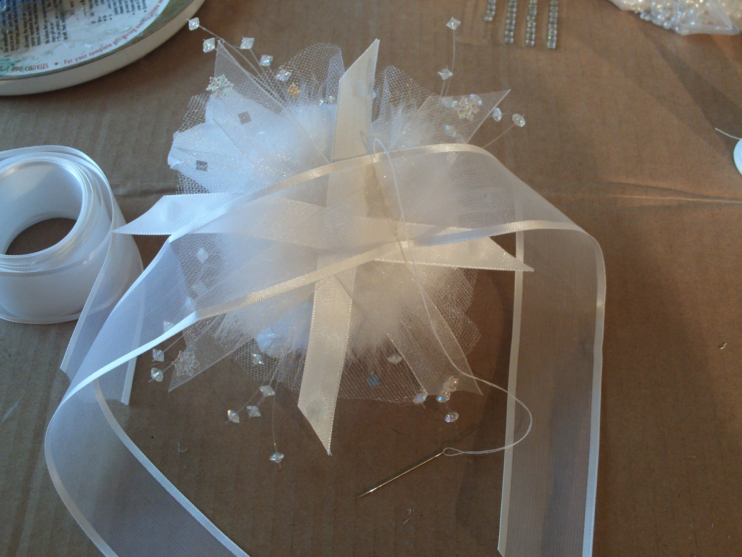 How to Make a Corsage : 8 Steps (with Pictures) - Instructables