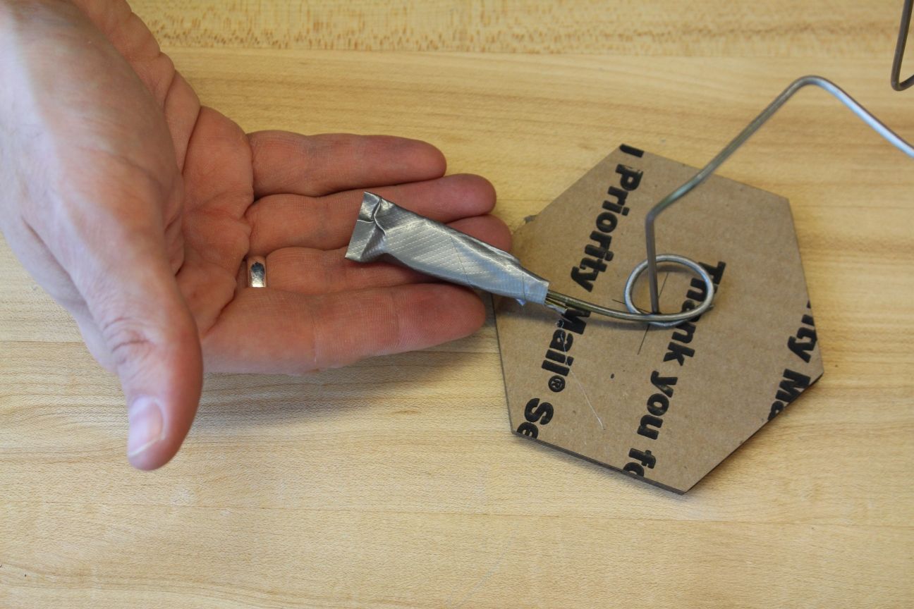 Make a MakeyMakey Wire Maze : 6 Steps (with Pictures) - Instructables