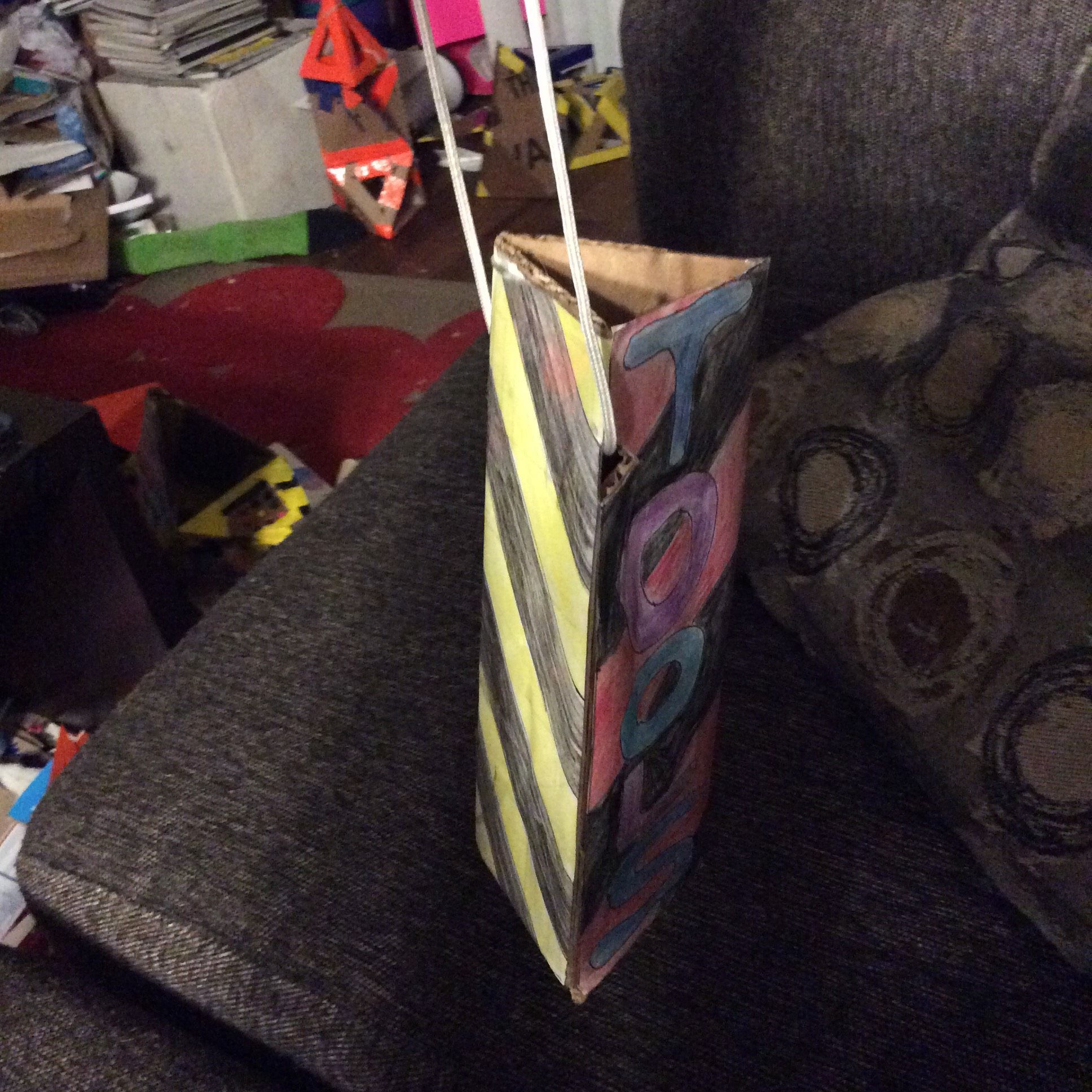 Cardboard Triangle Tube : 5 Steps (with Pictures) - Instructables