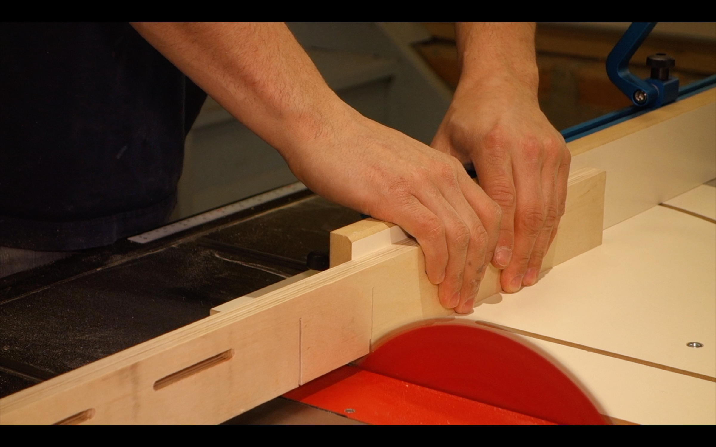 Make It - Adjustable Router Fence : 7 Steps (with Pictures) - Instructables