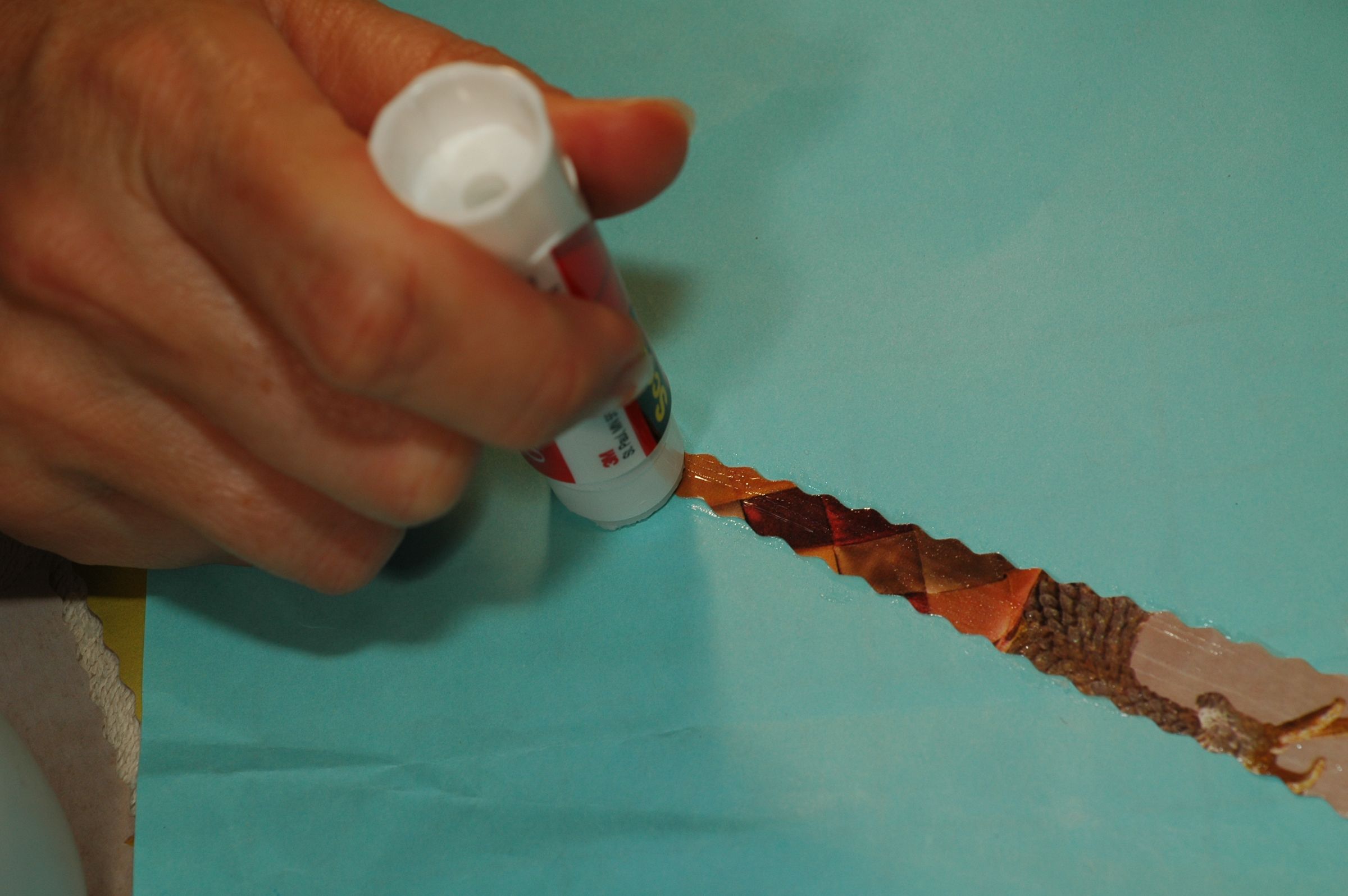 Wavy Cut Paper Bead How-To : 10 Steps (with Pictures) - Instructables