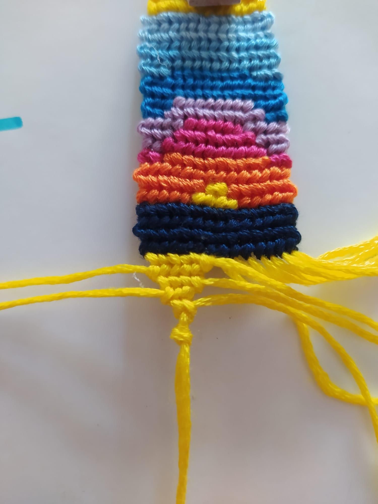 Keychain Macrame Sunset : 15 Steps (with Pictures) - Instructables