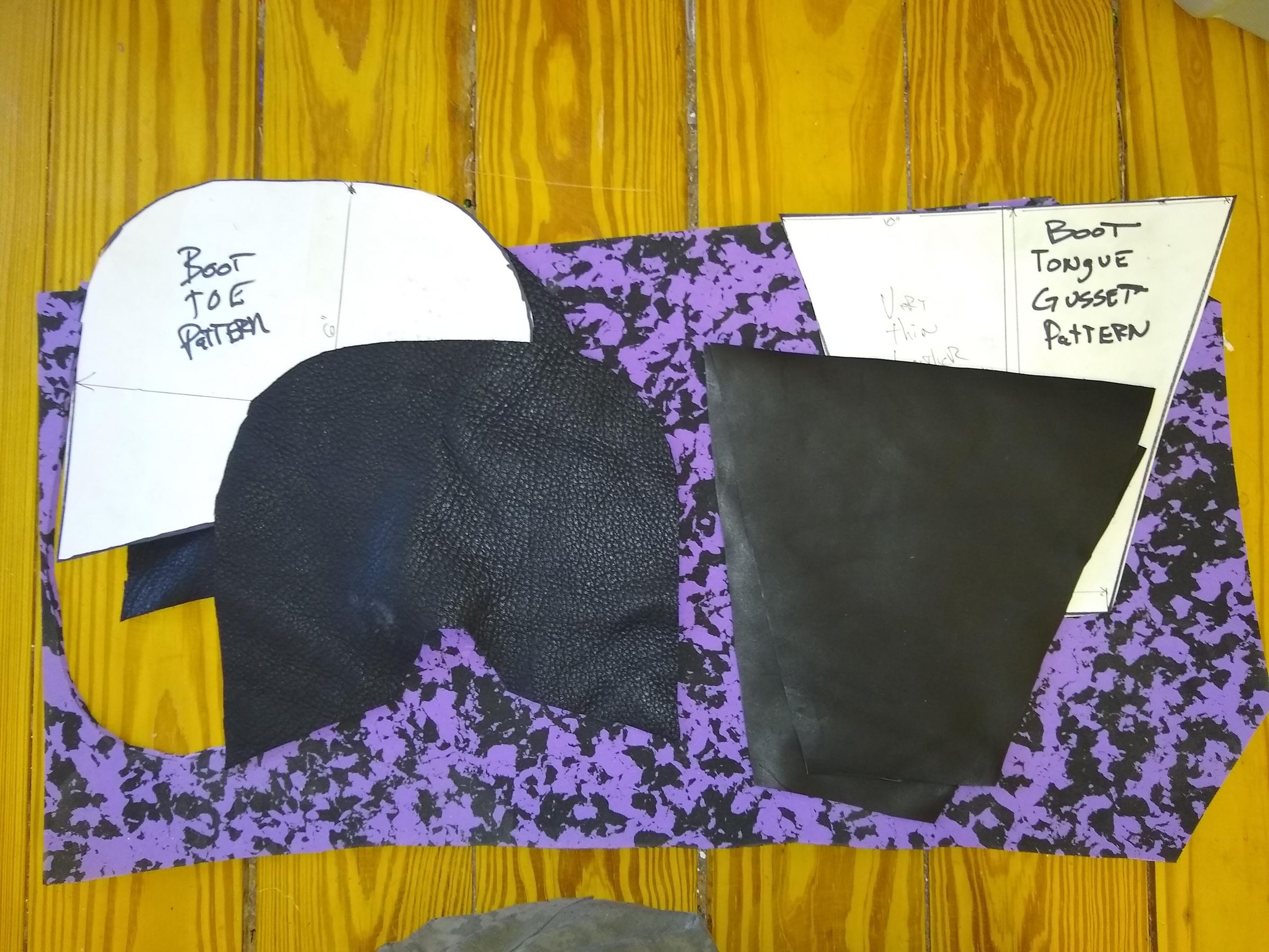 Custom Made Wide-Toe Boots Built on a Casting : 12 Steps (with Pictures ...