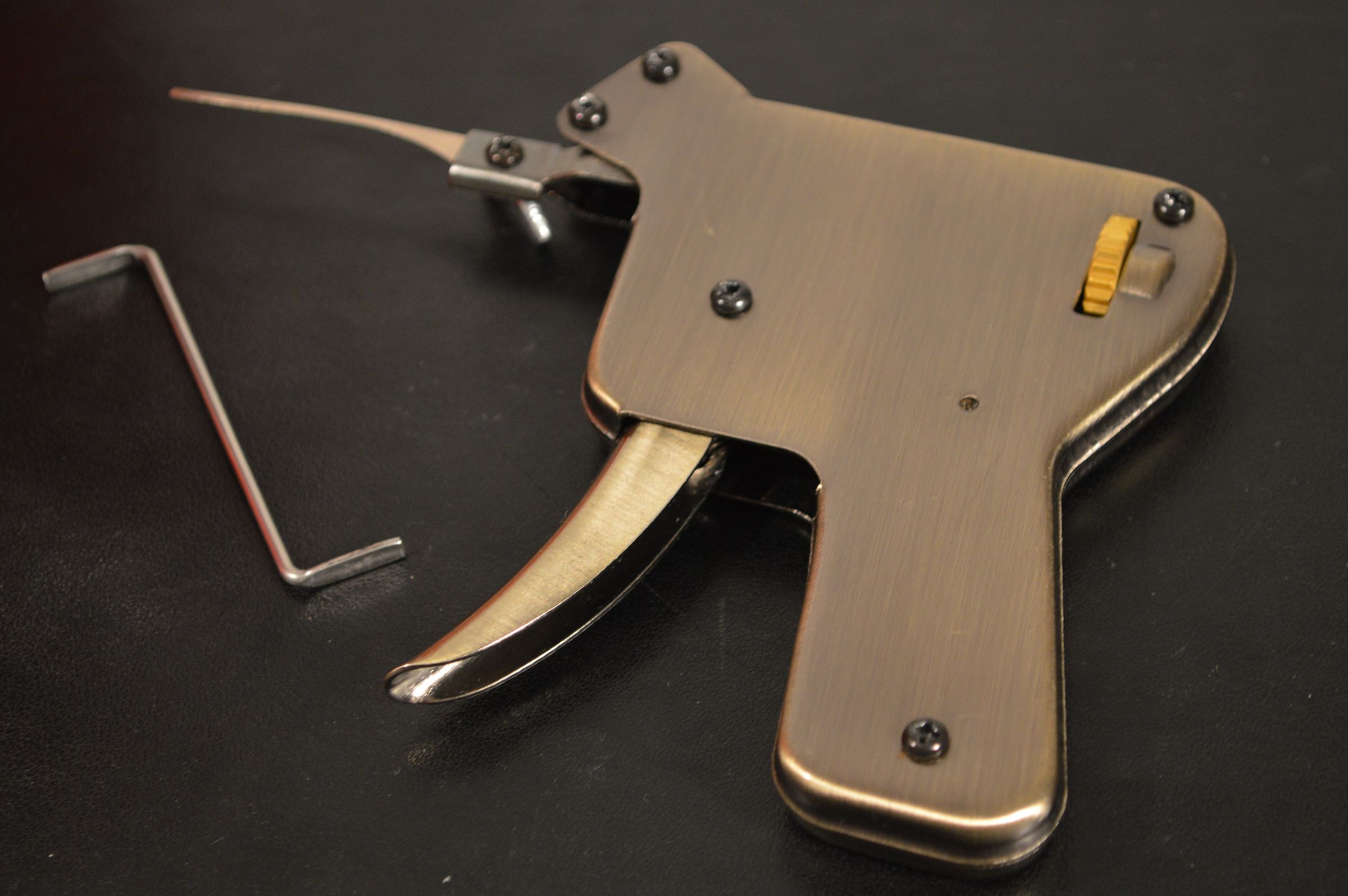 How to Open Locks With a Lockpick Gun : 3 Steps - Instructables