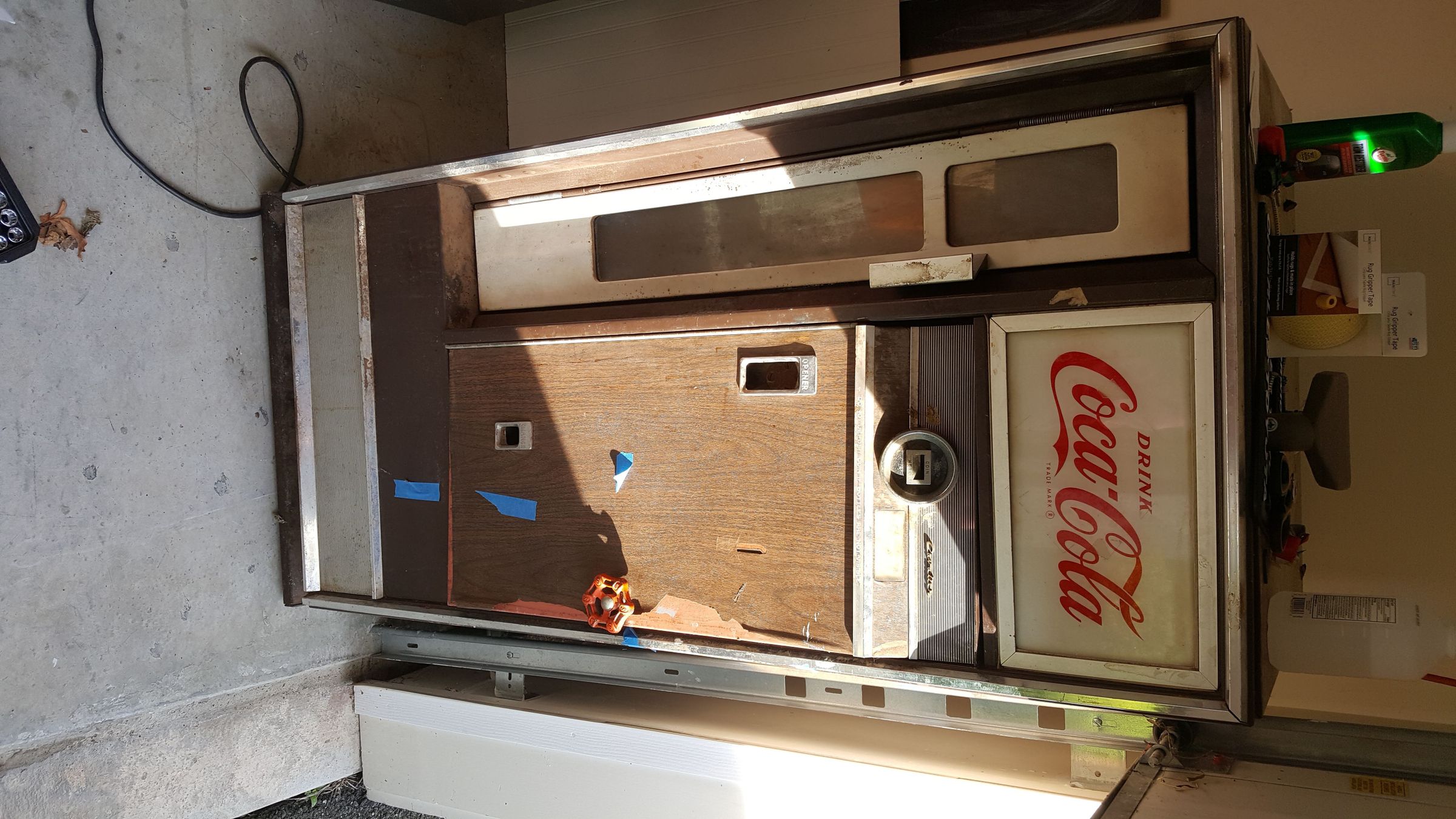 Restoring a 1960's Coke Machine! : 9 Steps (with Pictures) - Instructables