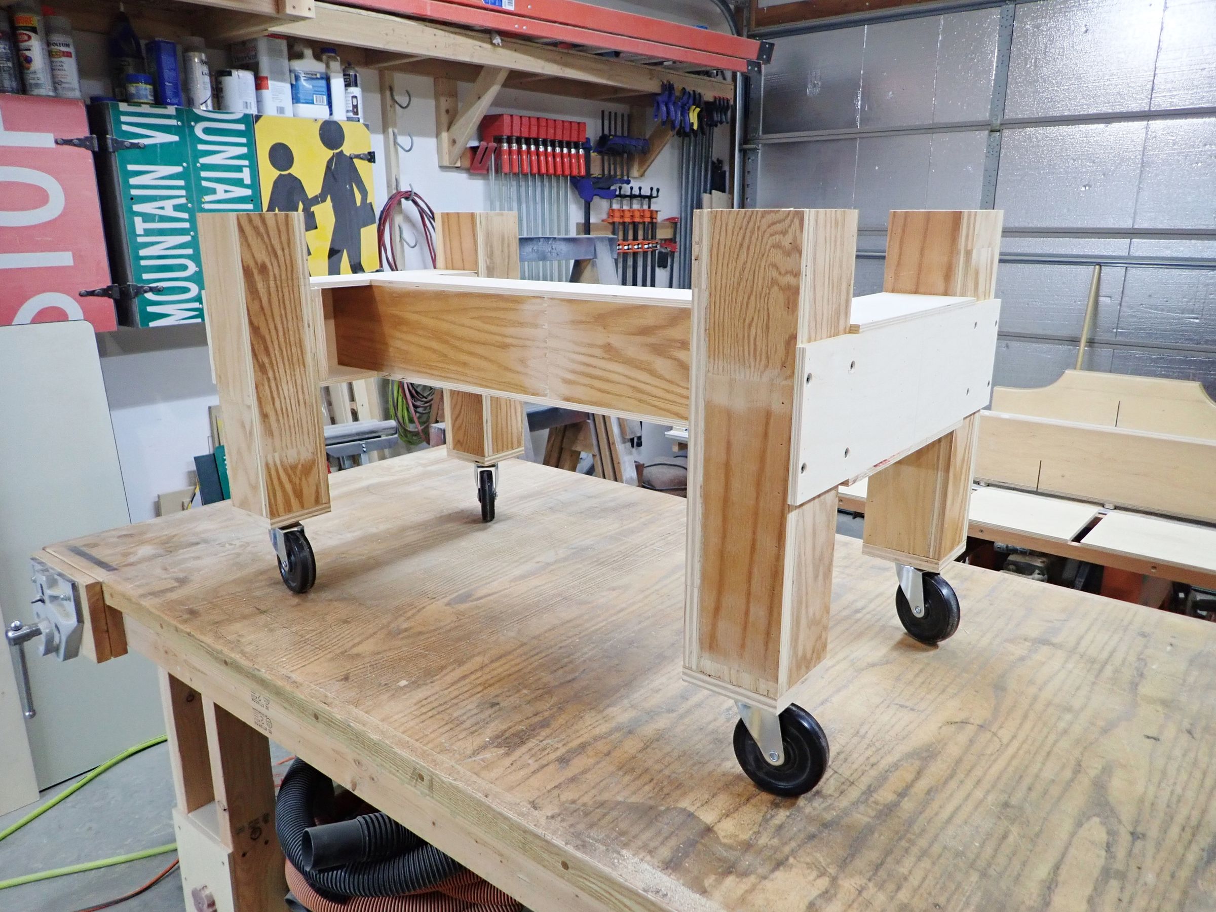 Make an Adjustable-Height Table With a Car Jack : 16 Steps (with ...