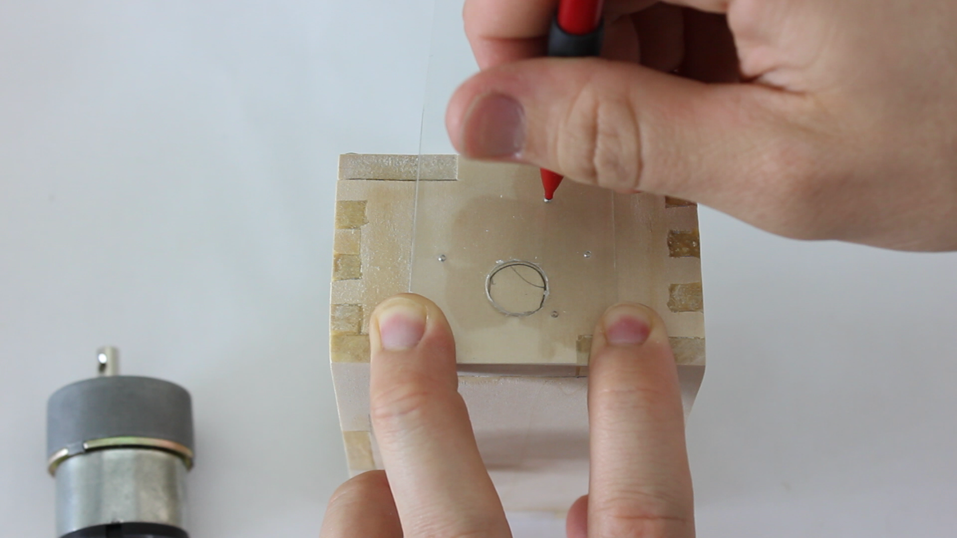 Motorized System for Raising and Lowering Hanging Plants : 13 Steps ...