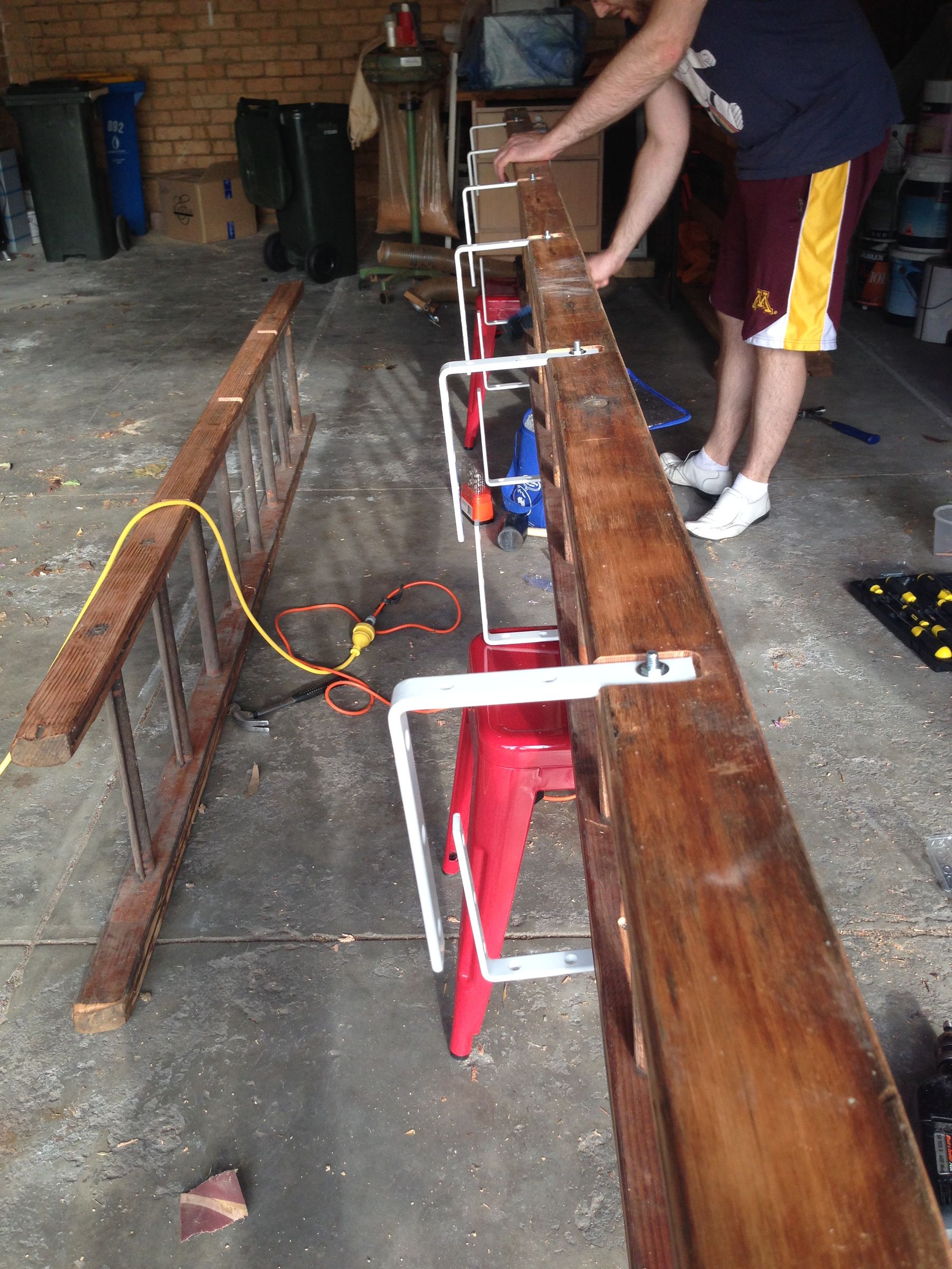 Wall-mounted Horizontal Ladder Shelf : 11 Steps (with Pictures ...