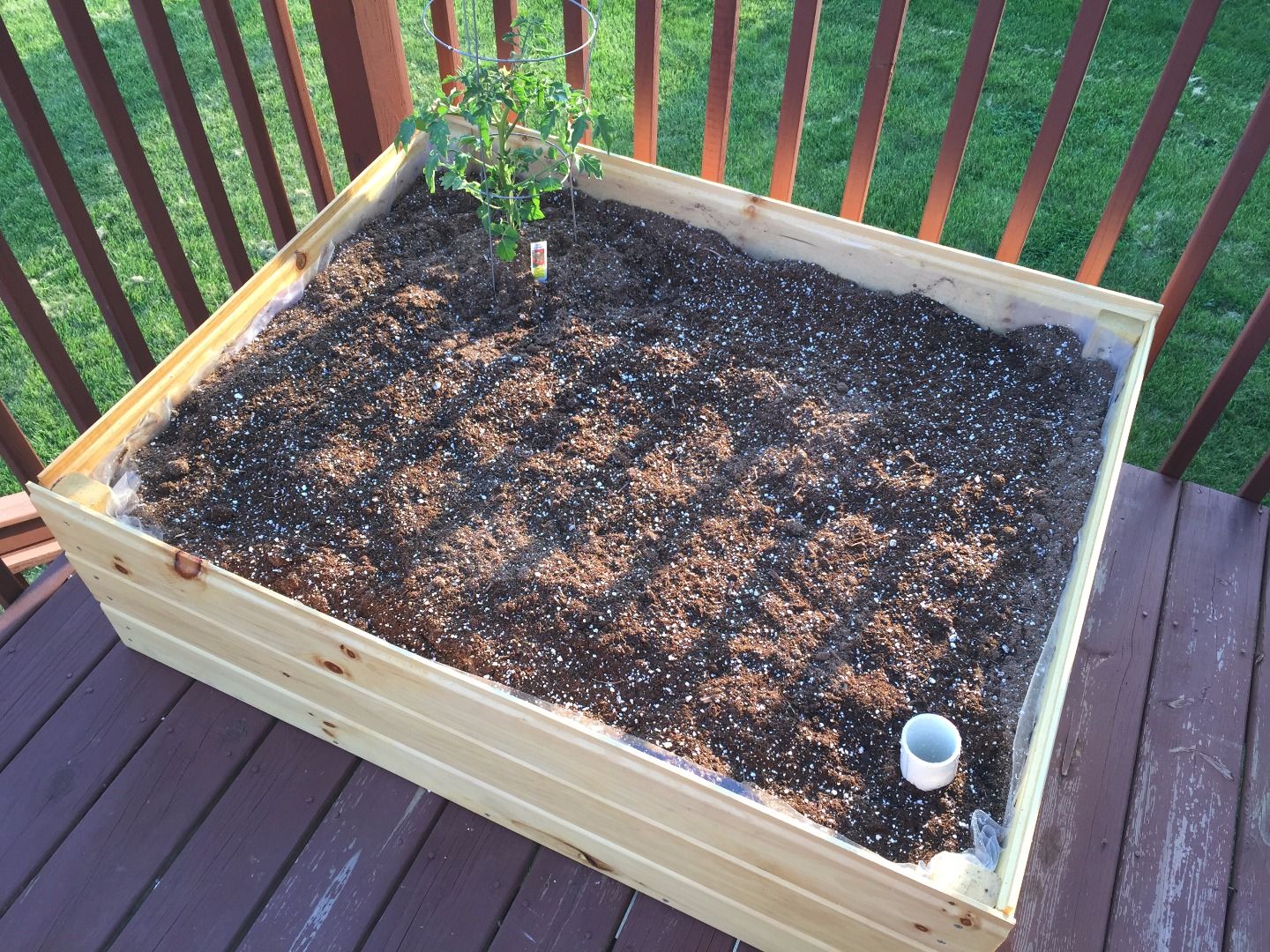 Sub Irrigation Planter Box : 9 Steps (with Pictures) - Instructables