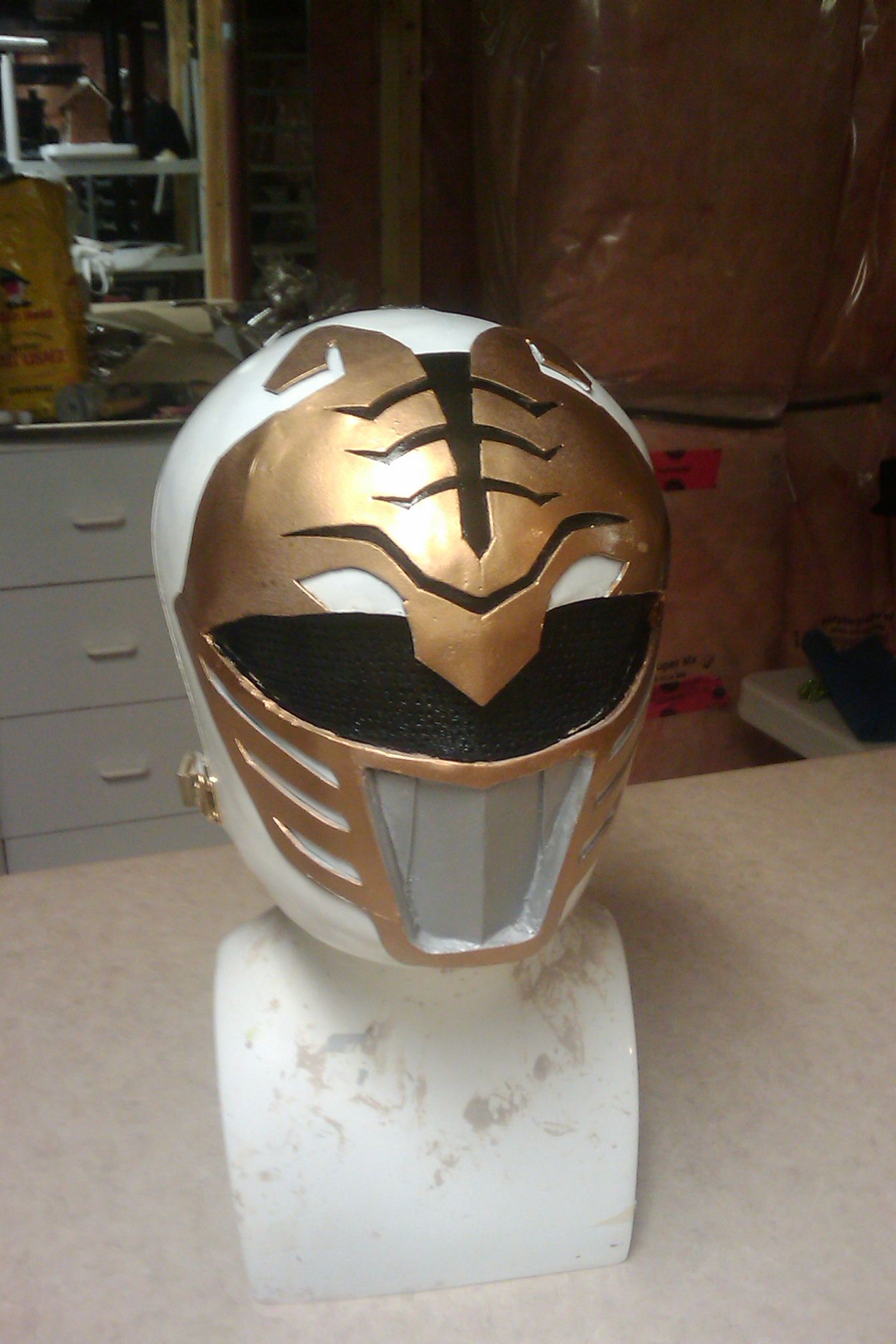 Power Rangers Helmet : 6 Steps (with Pictures) - Instructables
