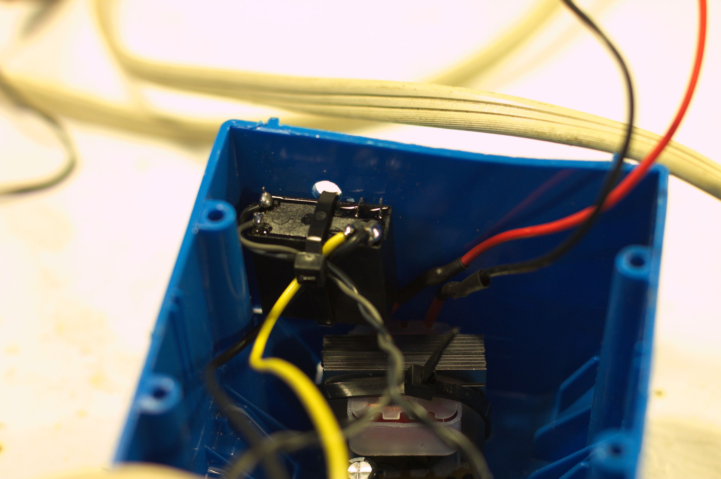 Thermostat-controlled Outlet : 9 Steps (with Pictures) - Instructables