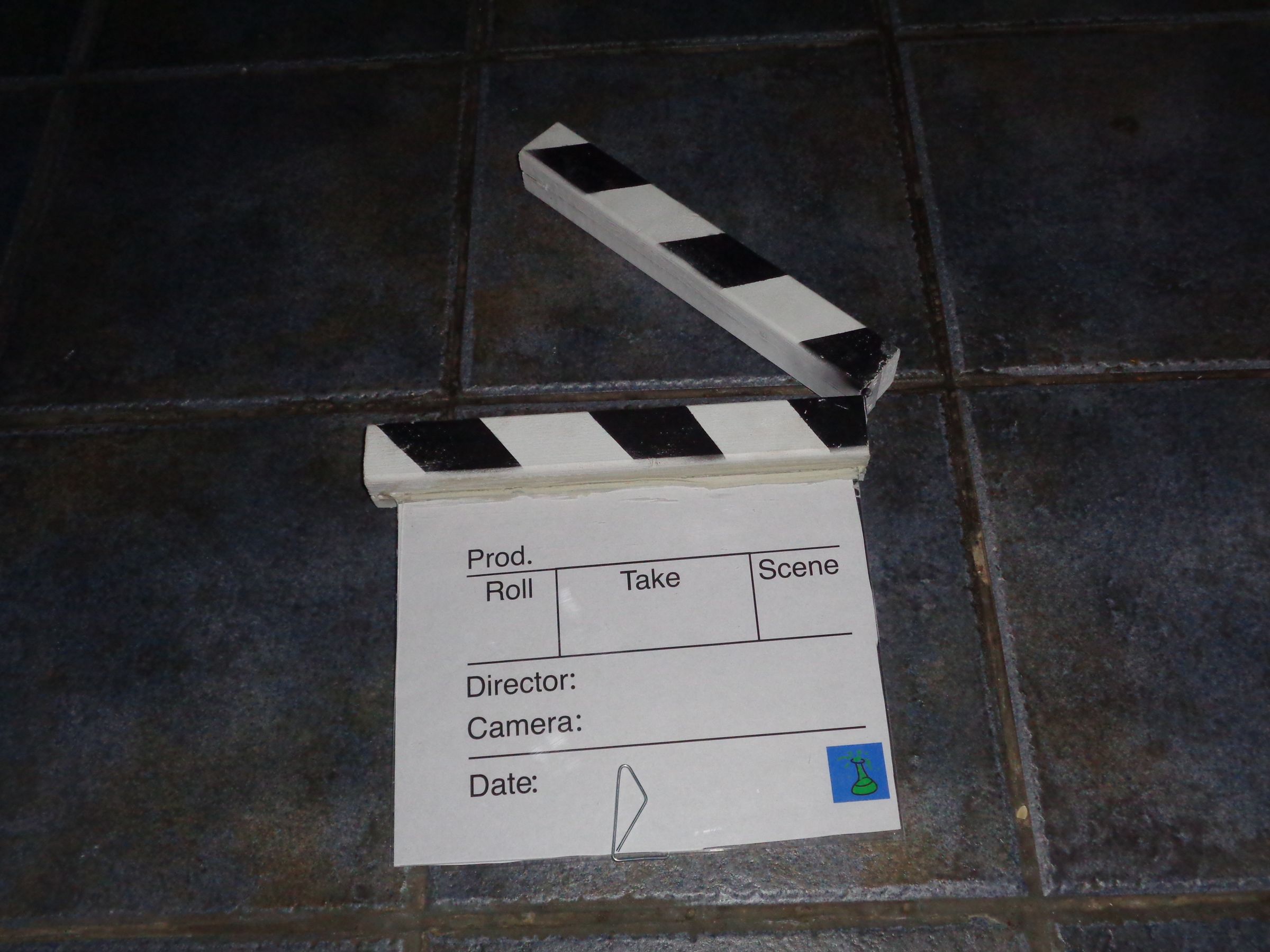 How to Make a Clapperboard : 5 Steps (with Pictures) - Instructables