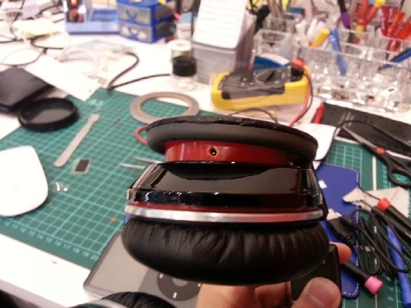 DIY 70's Style Headphone Bluetooth Modification : 4 Steps (with ...