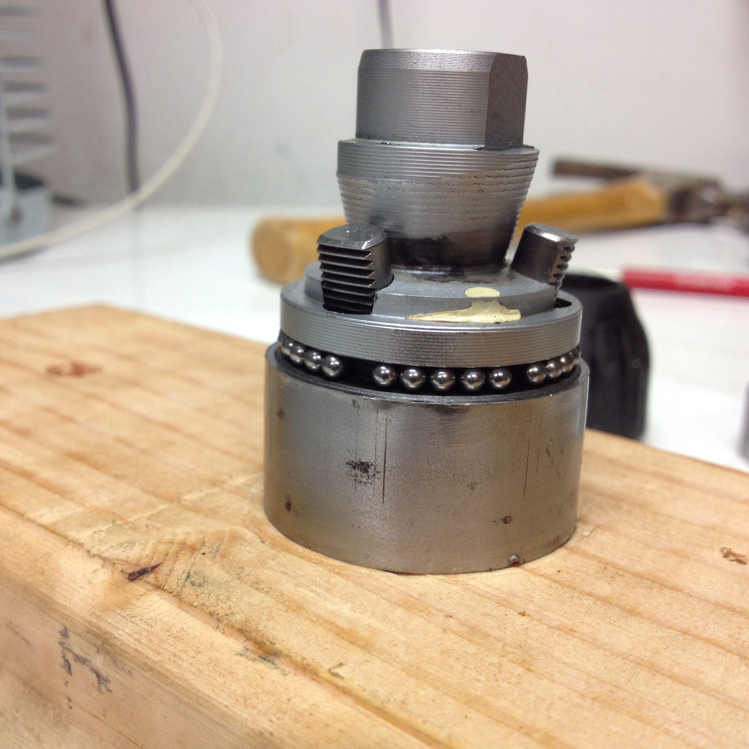 How to Disassemble a Keyless Drill Chuck : 9 Steps (with Pictures ...