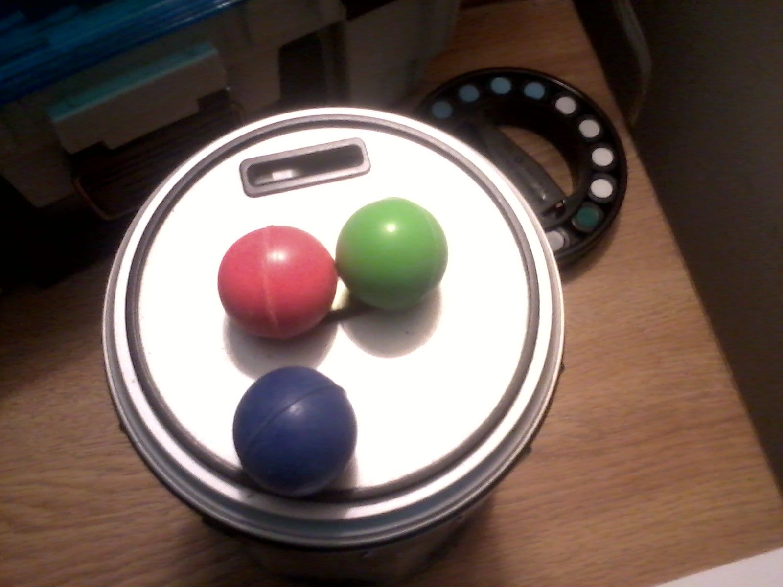 How to Make an Amazing Physics Toy With 3 Balls & a String : 6 Steps ...