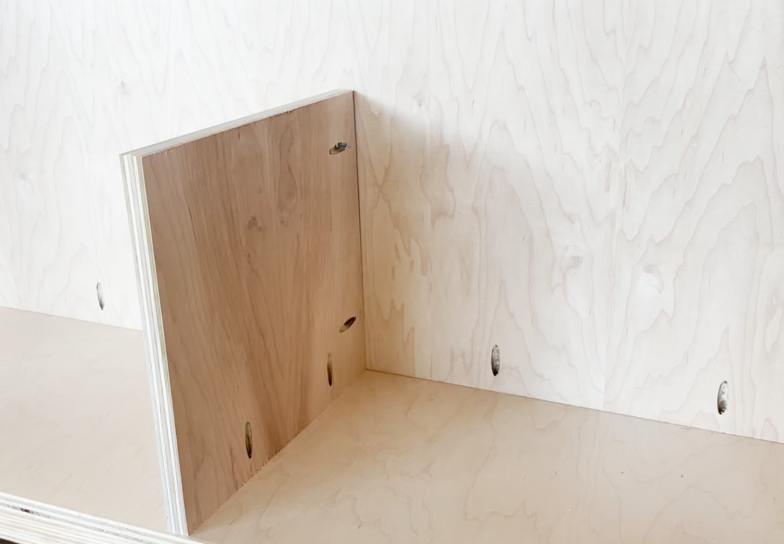 EASY DIY Workbench! Mobile With Storage : 9 Steps (with Pictures ...