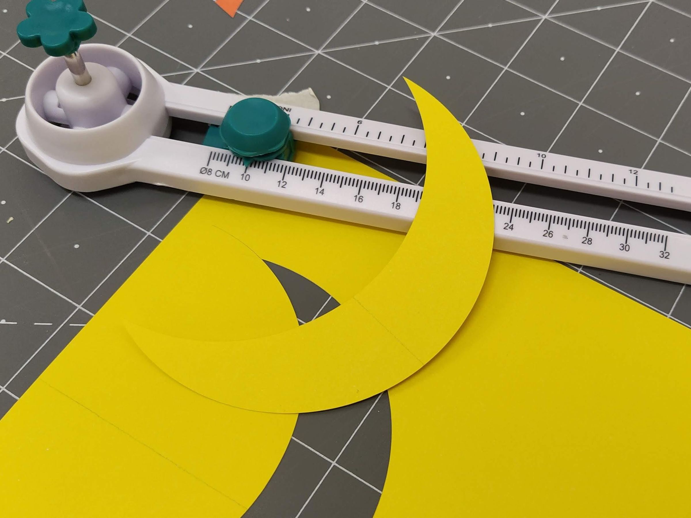 Embossed Greeting Card With Paper Moon Mobile : 10 Steps (with Pictures ...