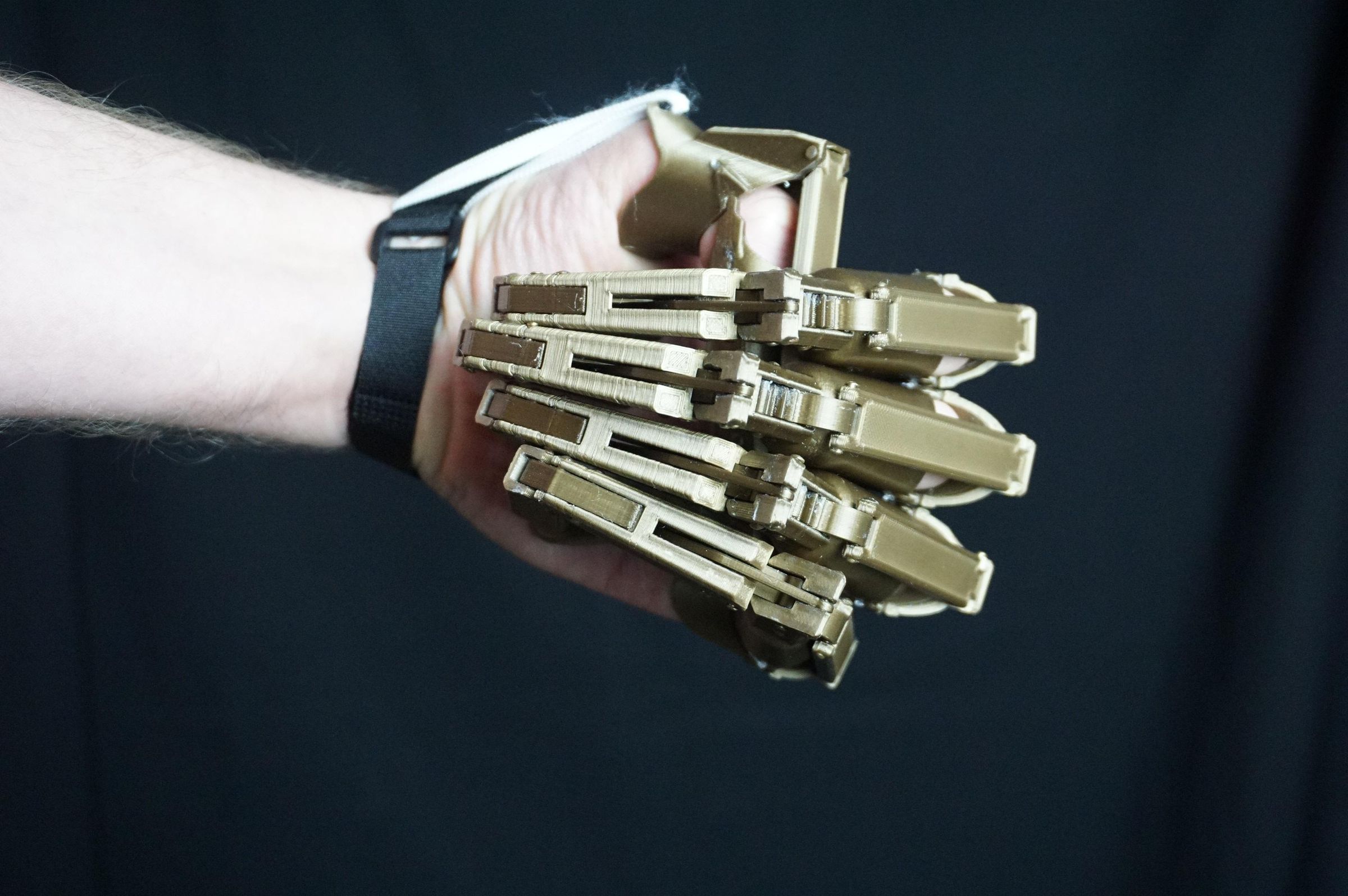 3D Printed Articulated Finger Extensions : 14 Steps (with Pictures ...