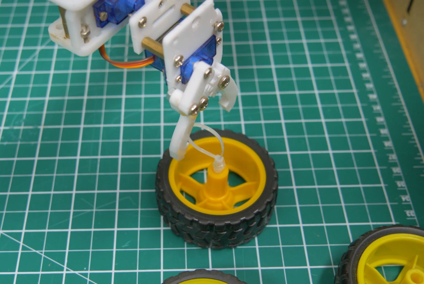 Pick and Place Robotic Arm : 16 Steps (with Pictures) - Instructables