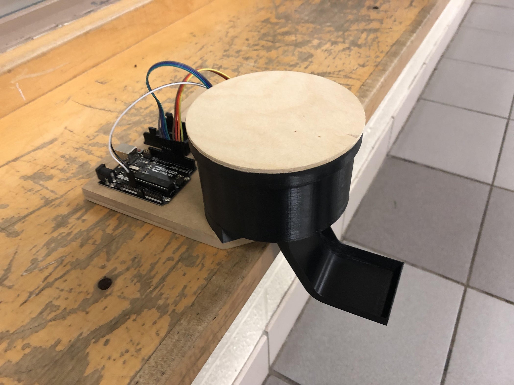 A Simple Arduino Touchless Candy Dispenser : 11 Steps (with Pictures ...