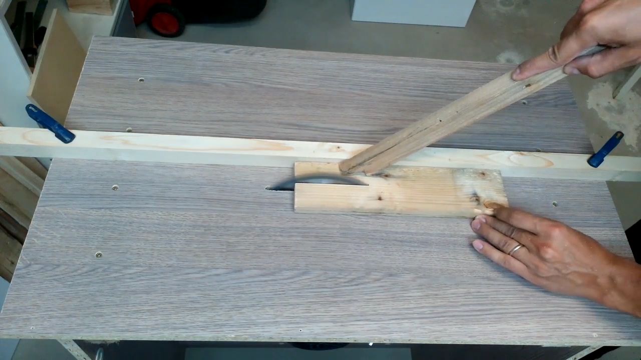 How to Make a Homemade Table Saw With Circular Saw : 6 Steps (with ...