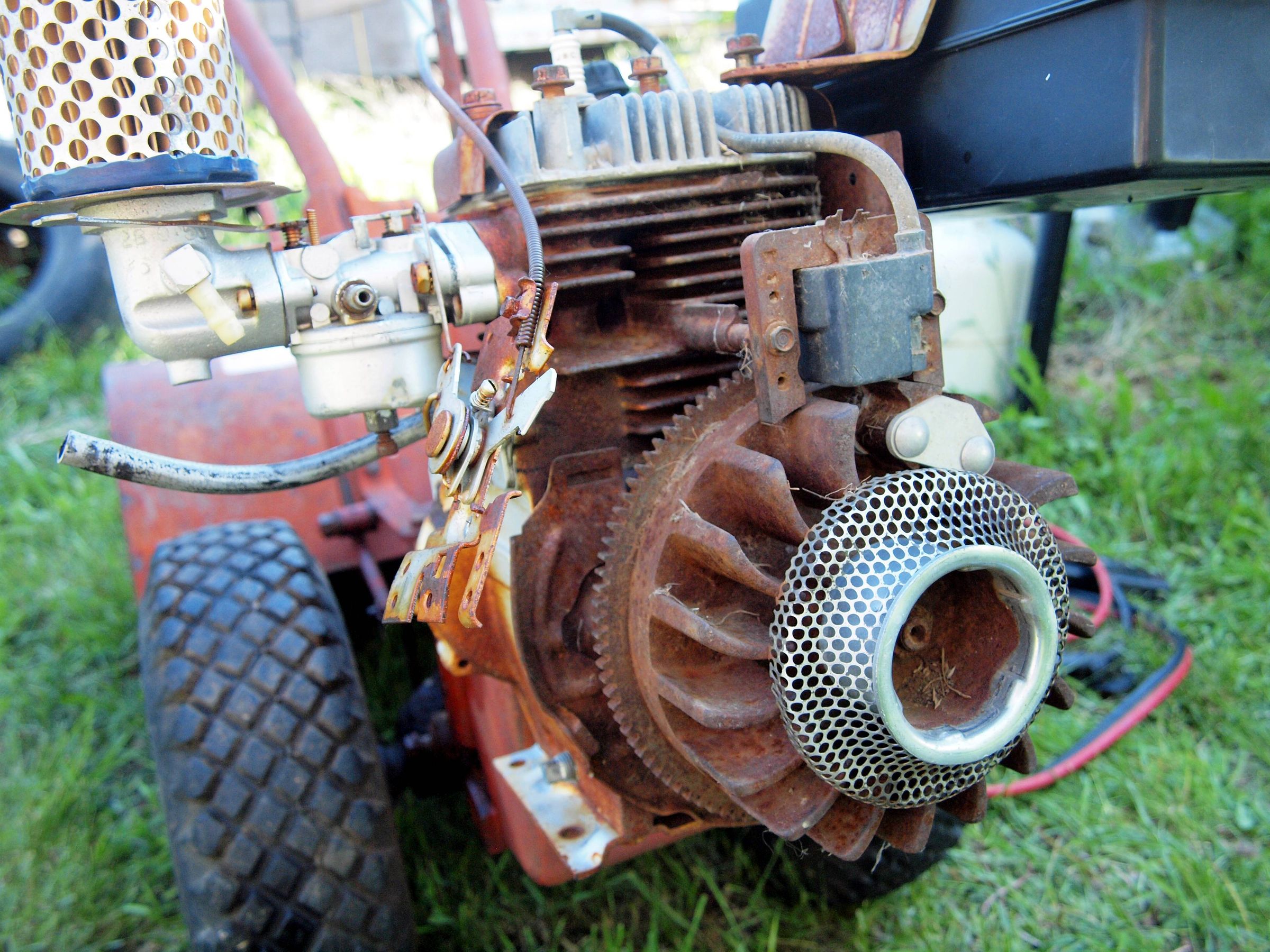 How to Resurrect and Fix a Long Abandoned Rototiller. : 7 Steps (with ...