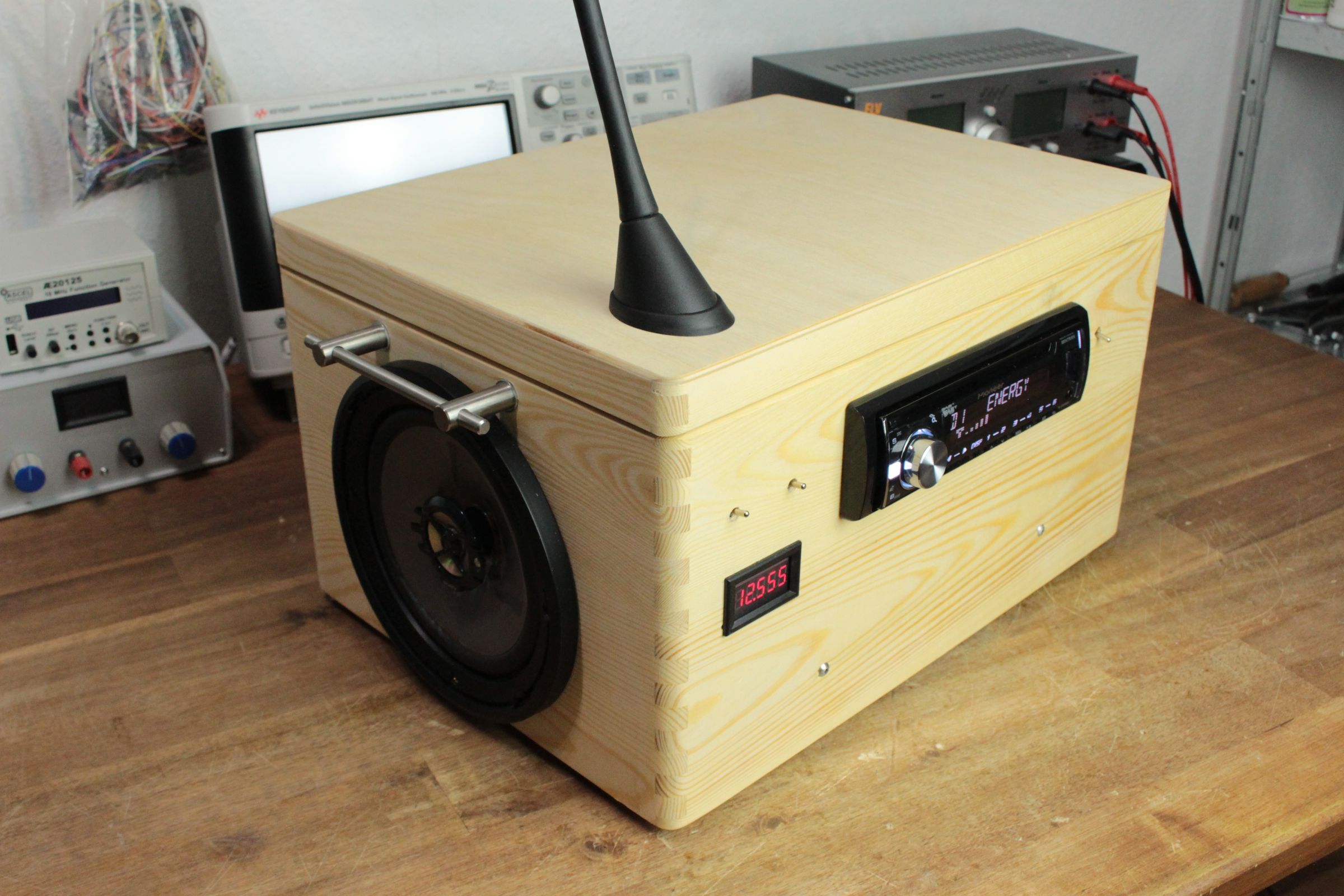 Make Your Own Boombox : 5 Steps (with Pictures) - Instructables