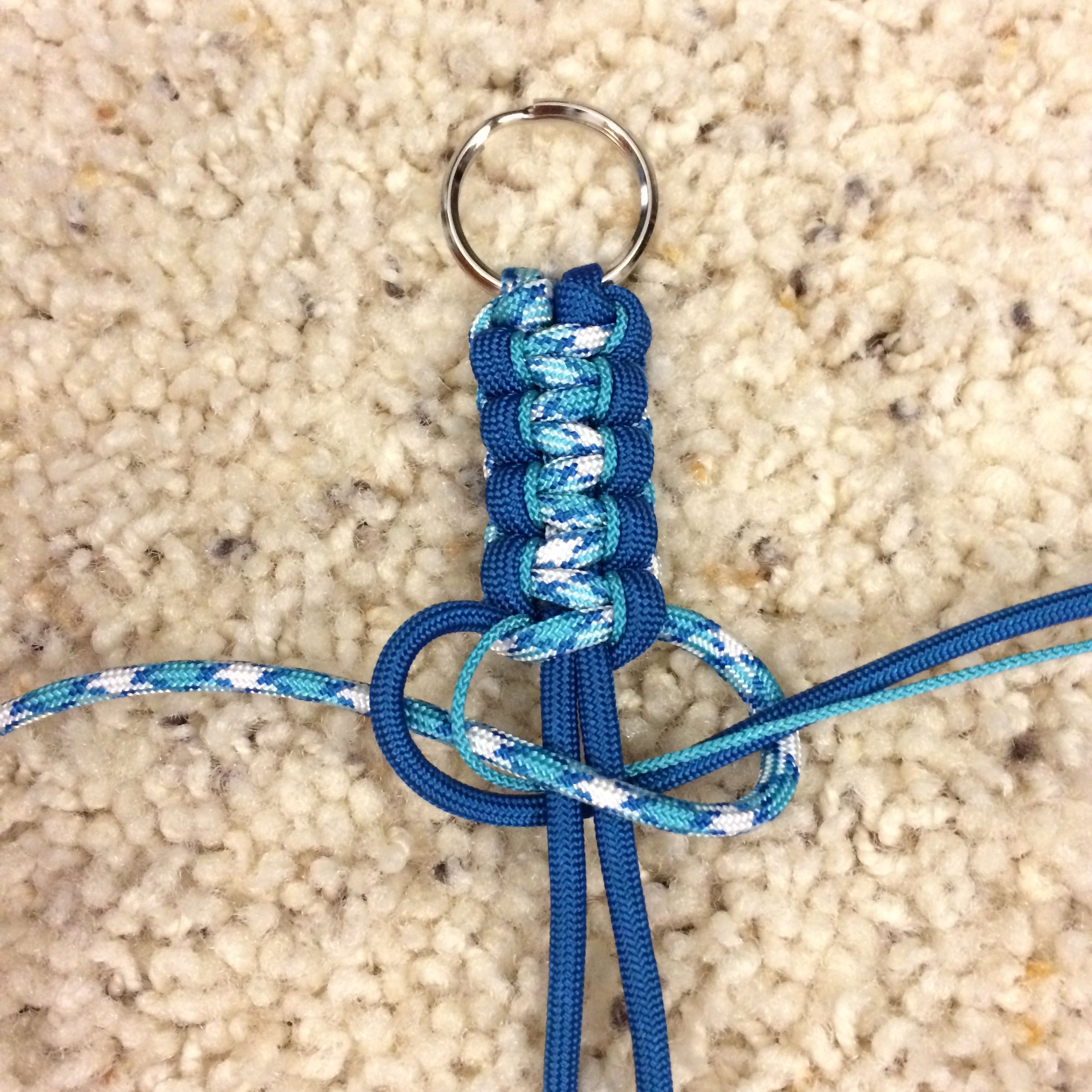 Paracord Keychain Instructions : 6 Steps - Instructables