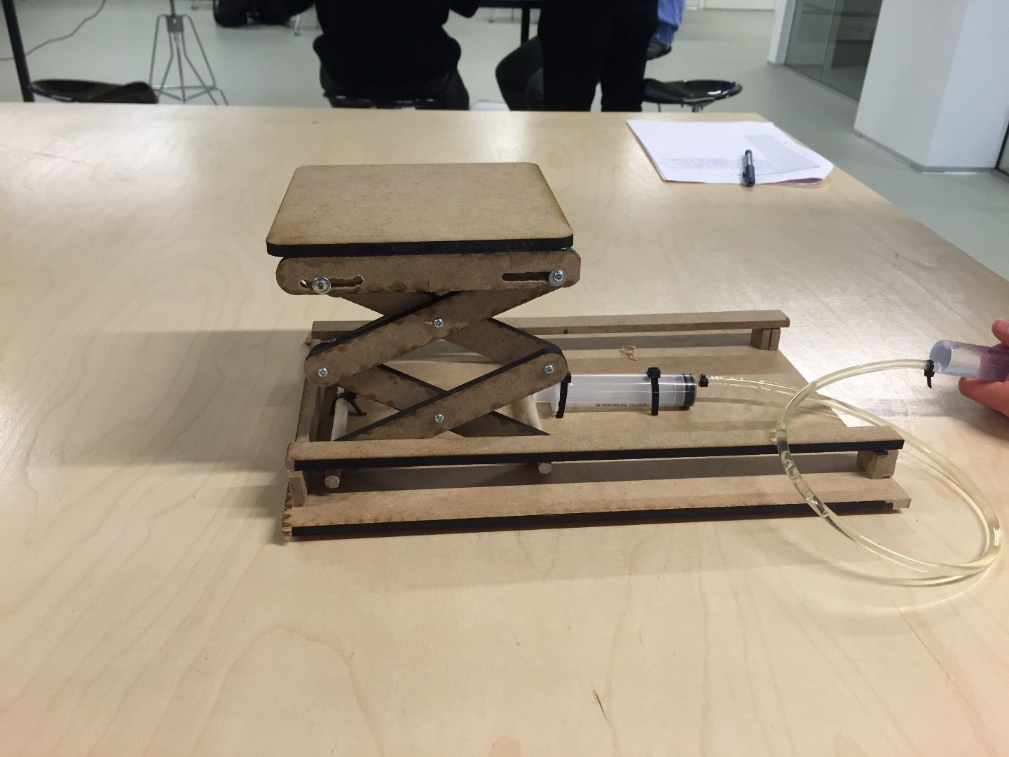 DIY - Scissor Lift : 7 Steps - Instructables