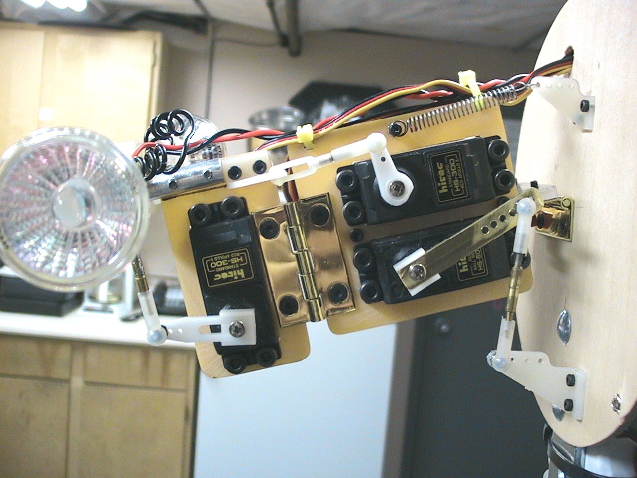 How to Create Simple Animatronics- Part One: Using the MAKE Controller ...