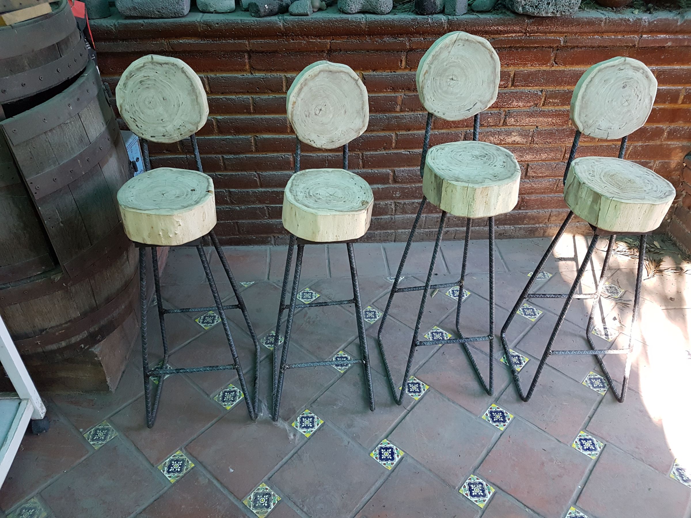 Rebar / Log Bar Stools -- Bancos De Bar Varilla / Troncos : 8 Steps ...