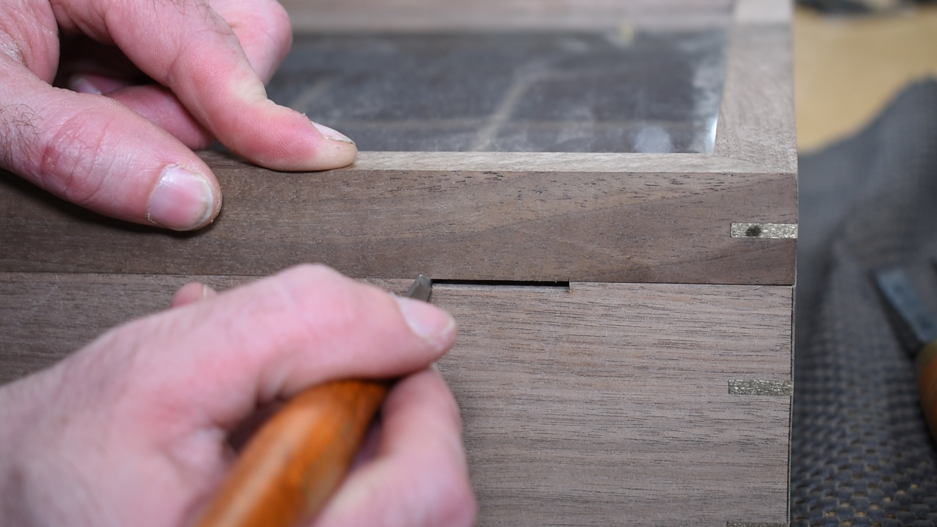 How to Install Box Hinges : 6 Steps (with Pictures) - Instructables