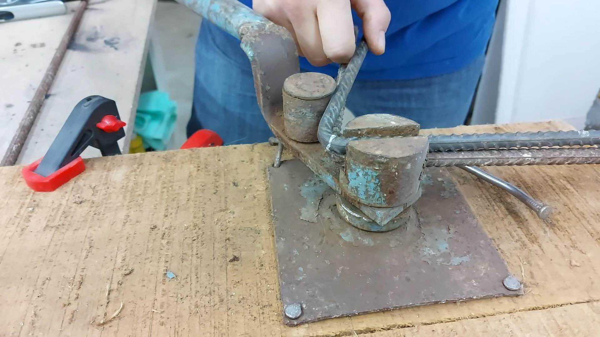 Grappling Hook From Construction Rebar : 4 Steps (with Pictures ...