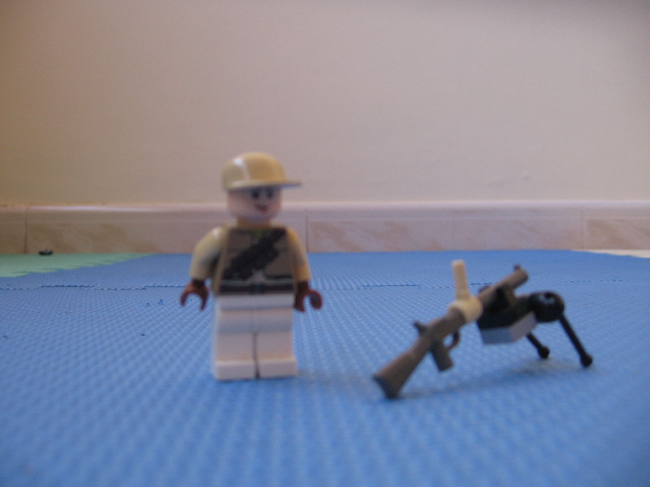 Lego WW2 Soldier With Bren Machine Gun : 3 Steps - Instructables