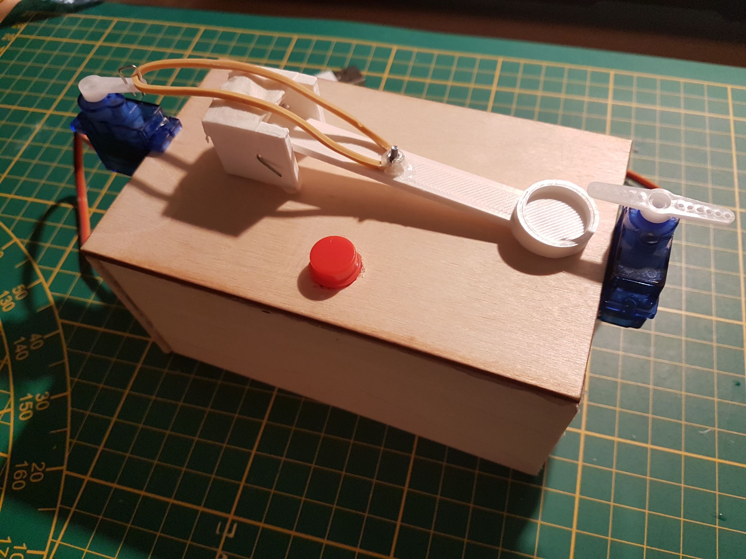 Automatic Rubber Band Catapult : 8 Steps (with Pictures) - Instructables