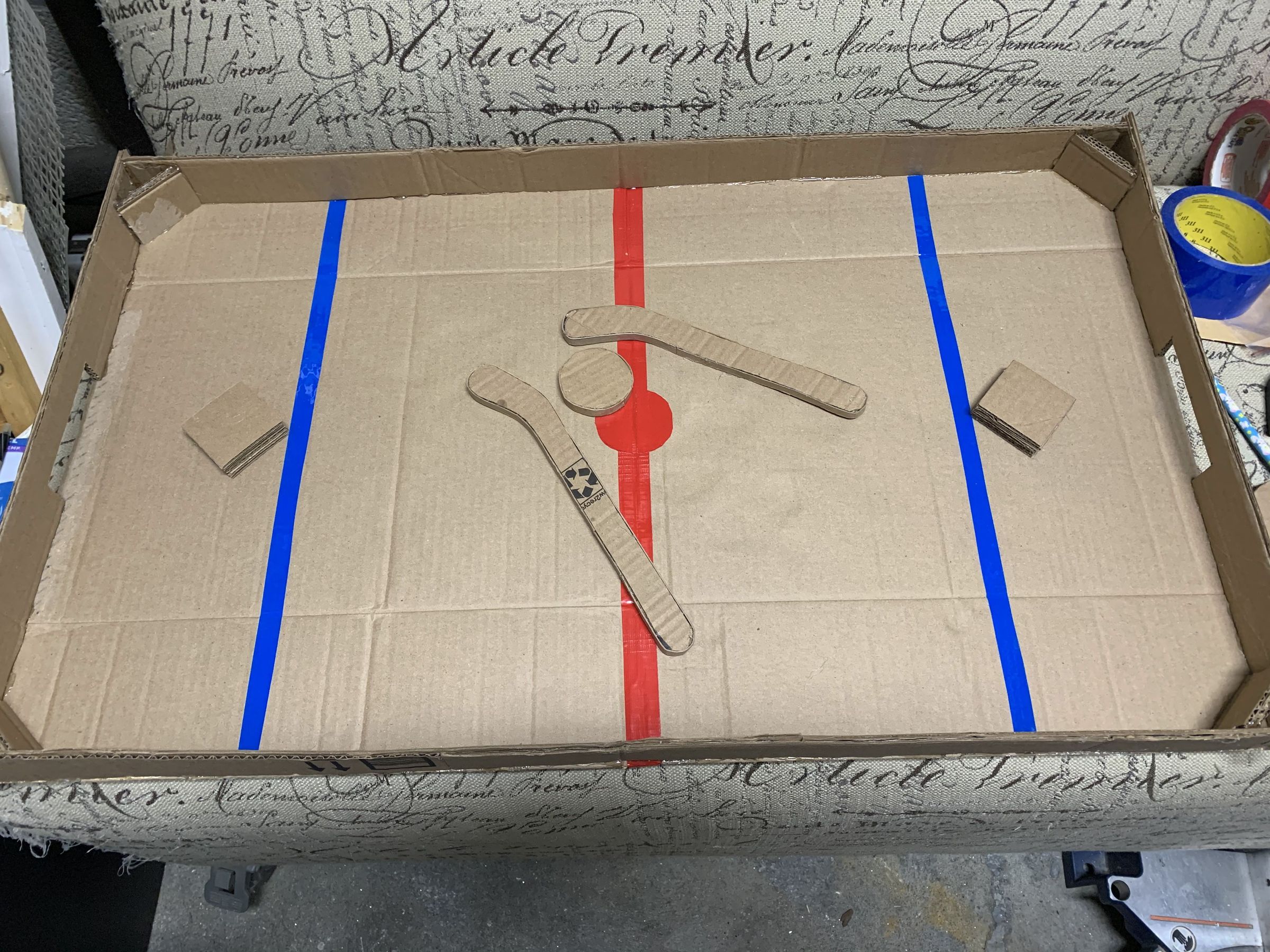 Cardboard Nok Hockey! : 10 Steps (with Pictures) - Instructables