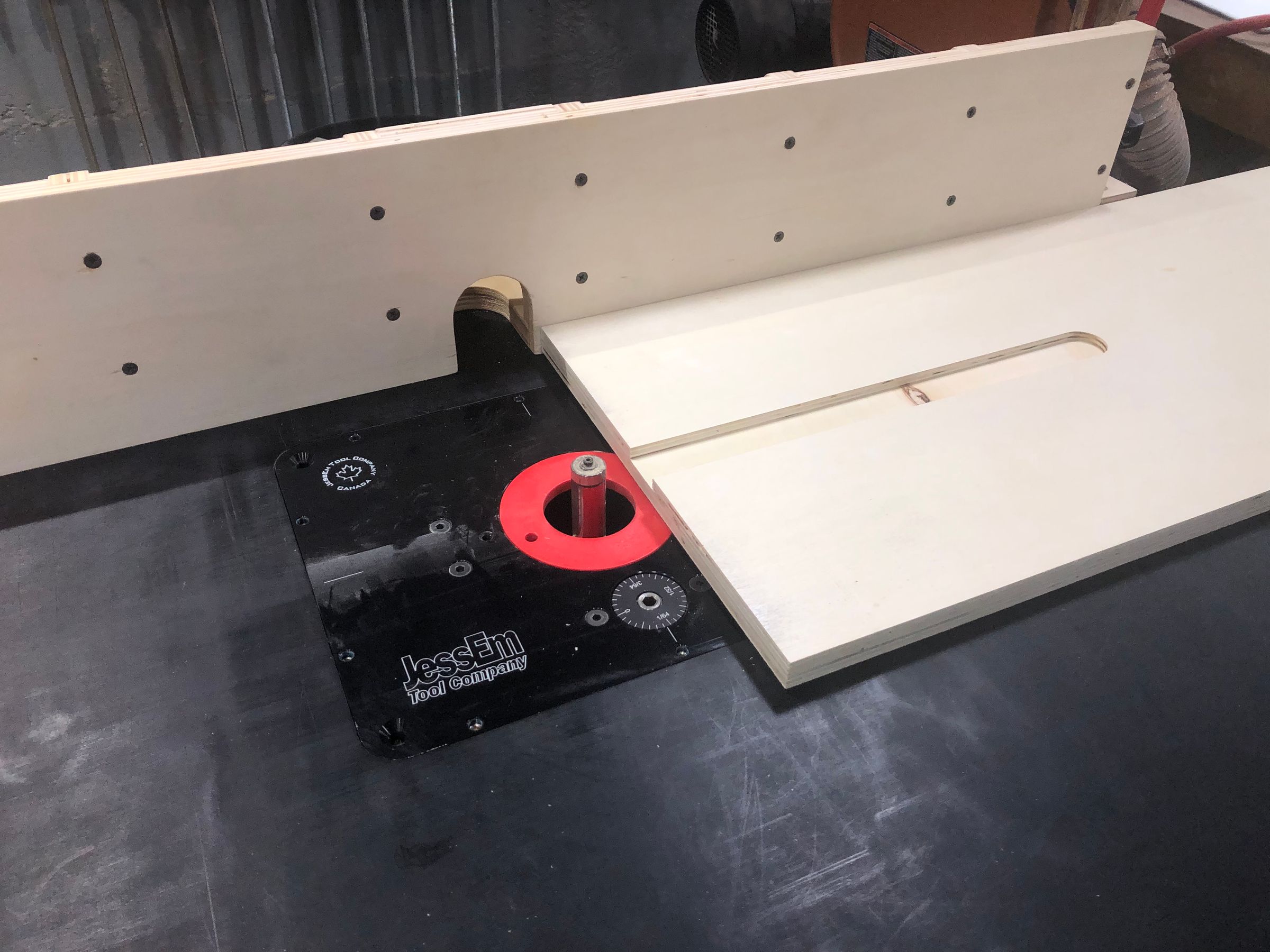 The Multi-Function Router Table Jig : 12 Steps (with Pictures ...