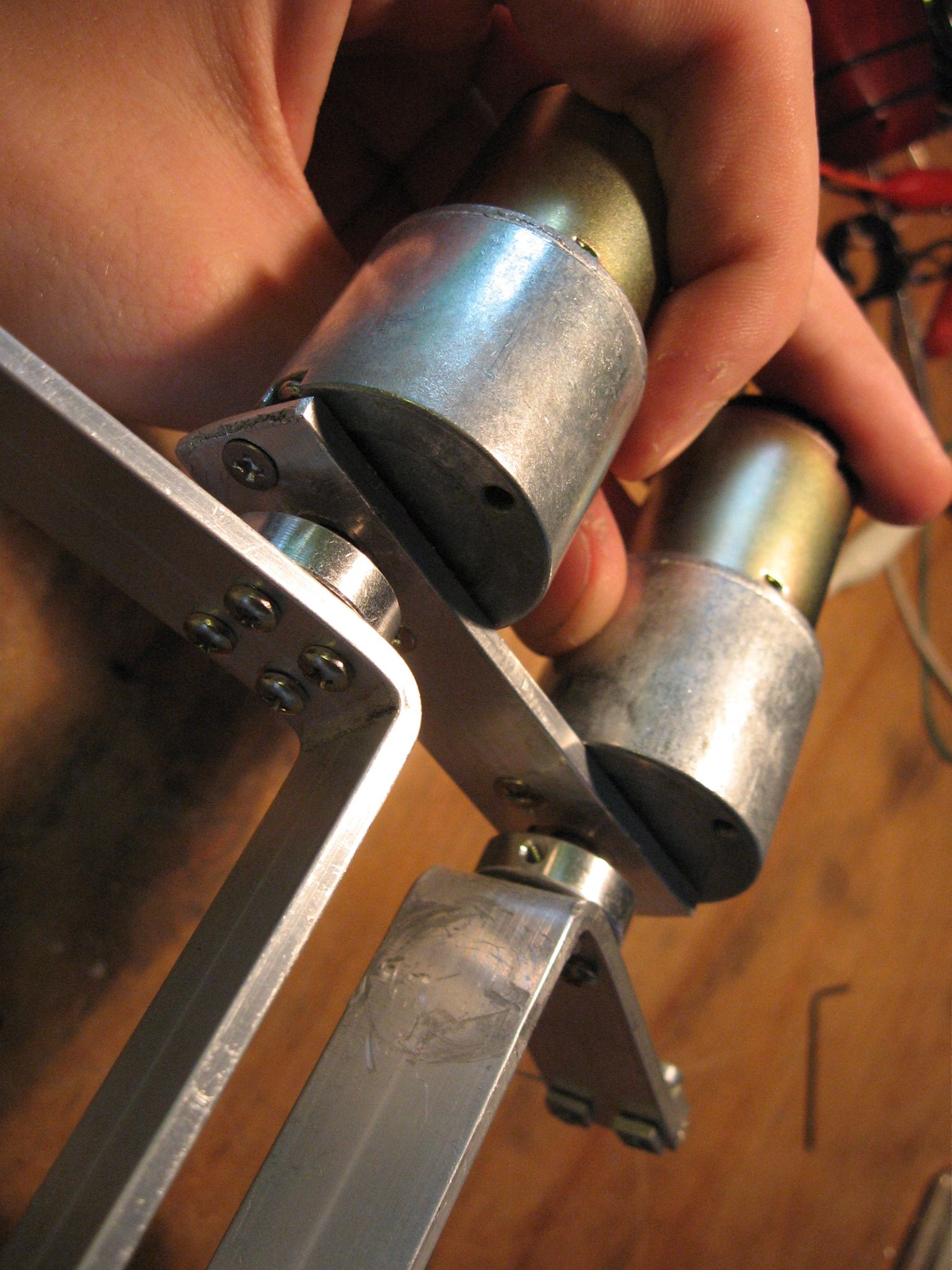 Tree Climbing Robot : 20 Steps (with Pictures) - Instructables