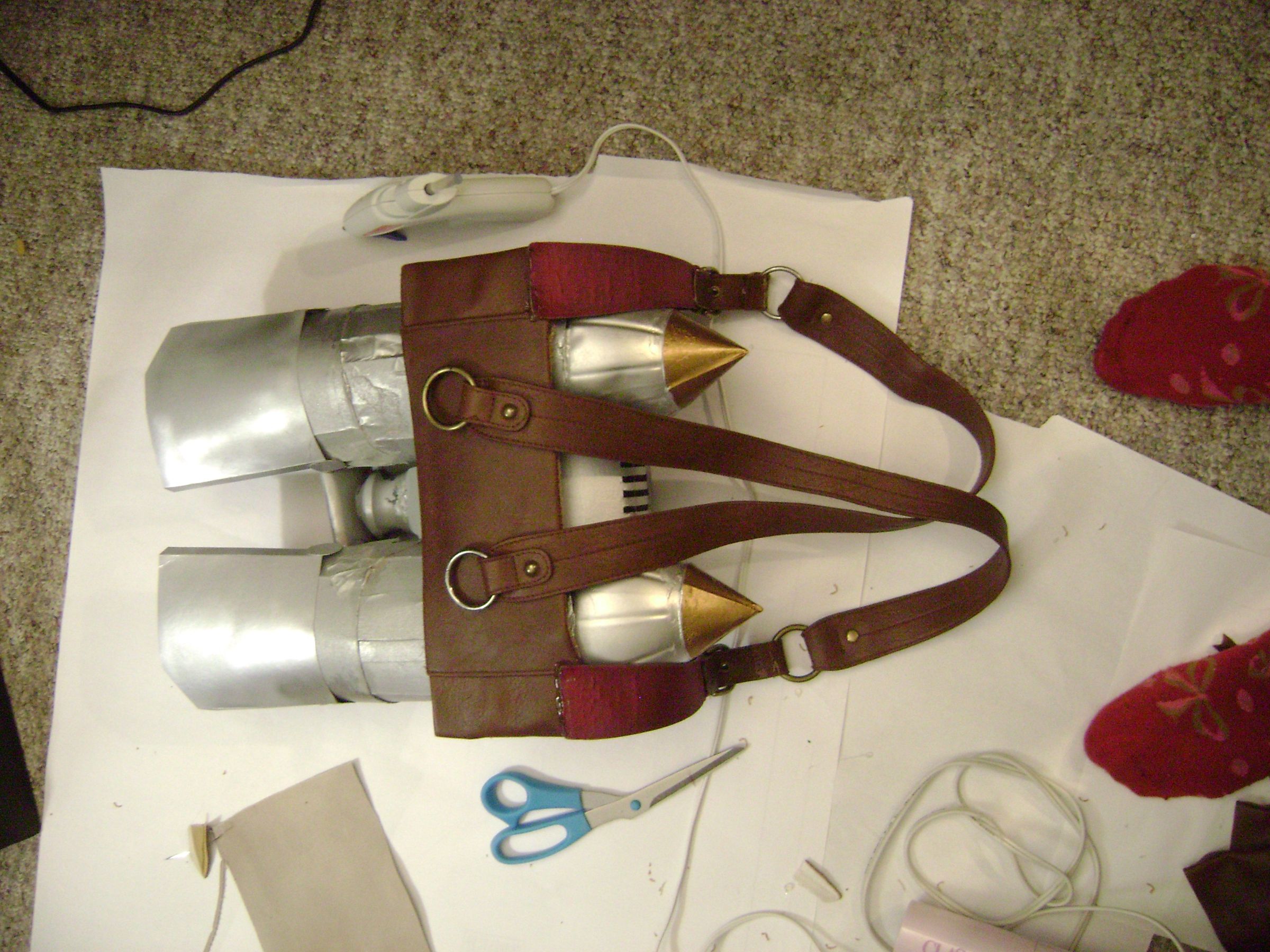 Rocketeer Rocket Pack From Trash : 8 Steps (with Pictures) - Instructables