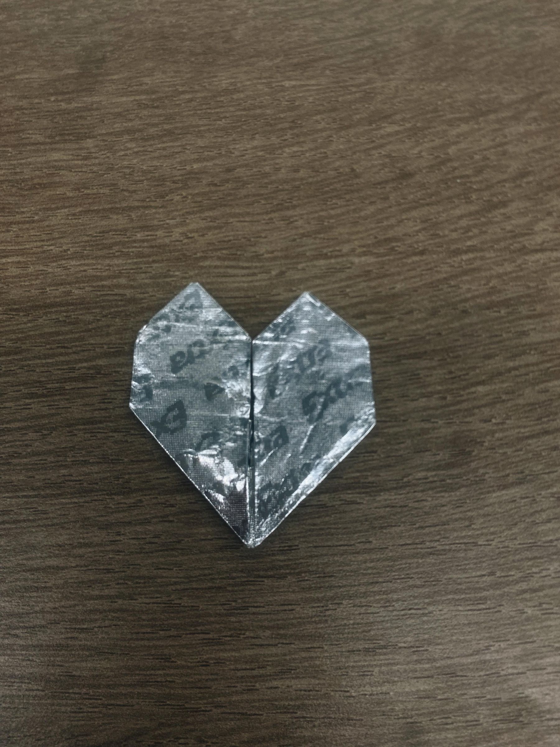 Easy Steps Gum Wrapper Heart : 7 Steps - Instructables