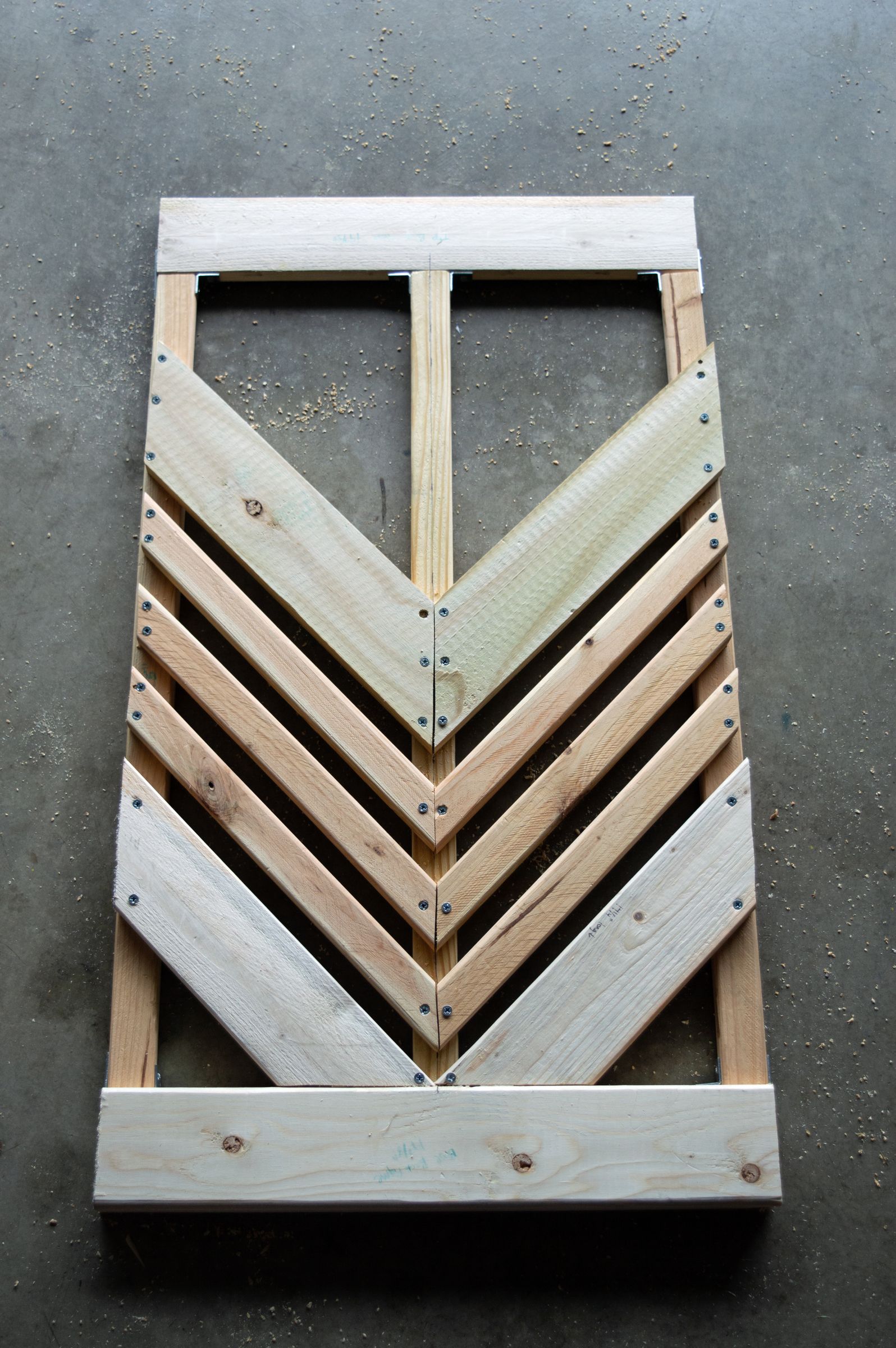 Chevron Adirondack Chair : 18 Steps (with Pictures) - Instructables